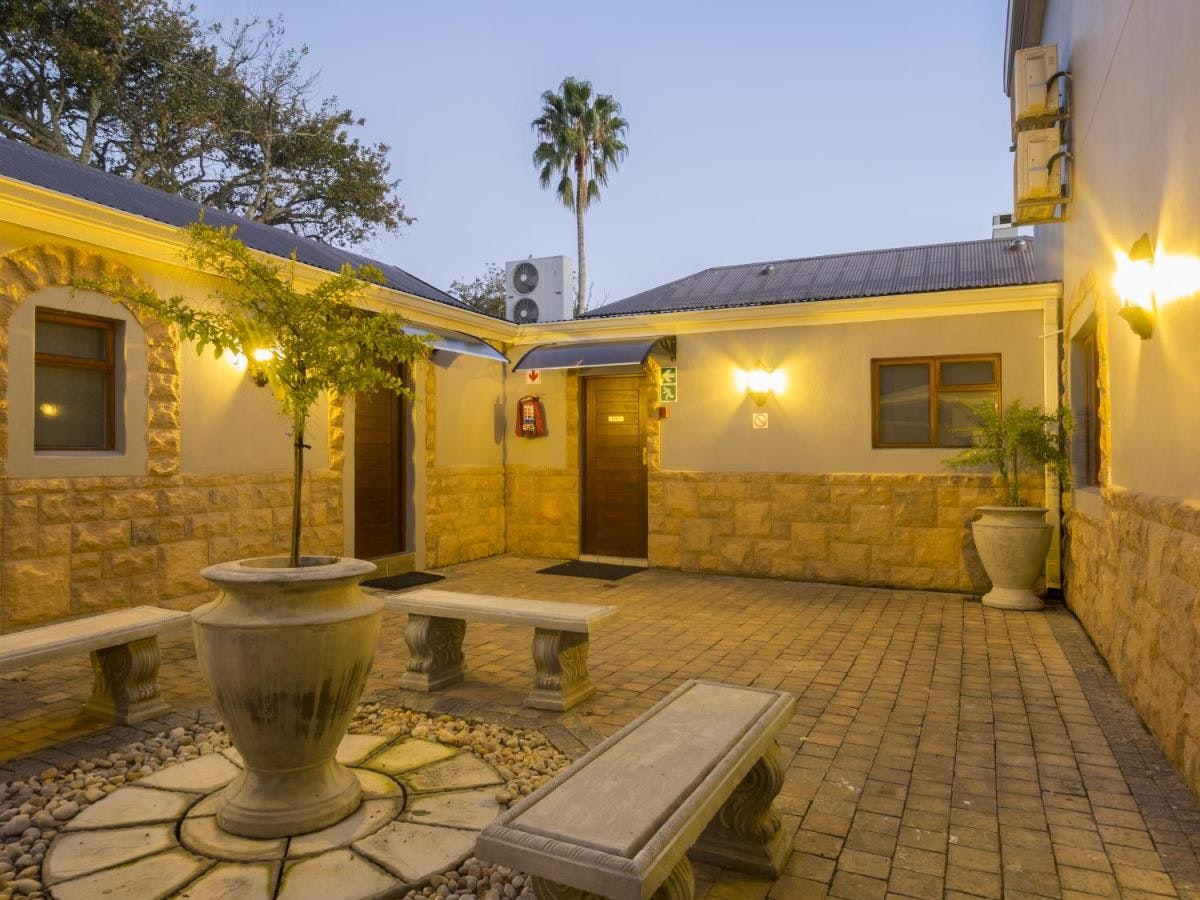 Issaquena Heights Boutique Hotel | LekkeSlaap