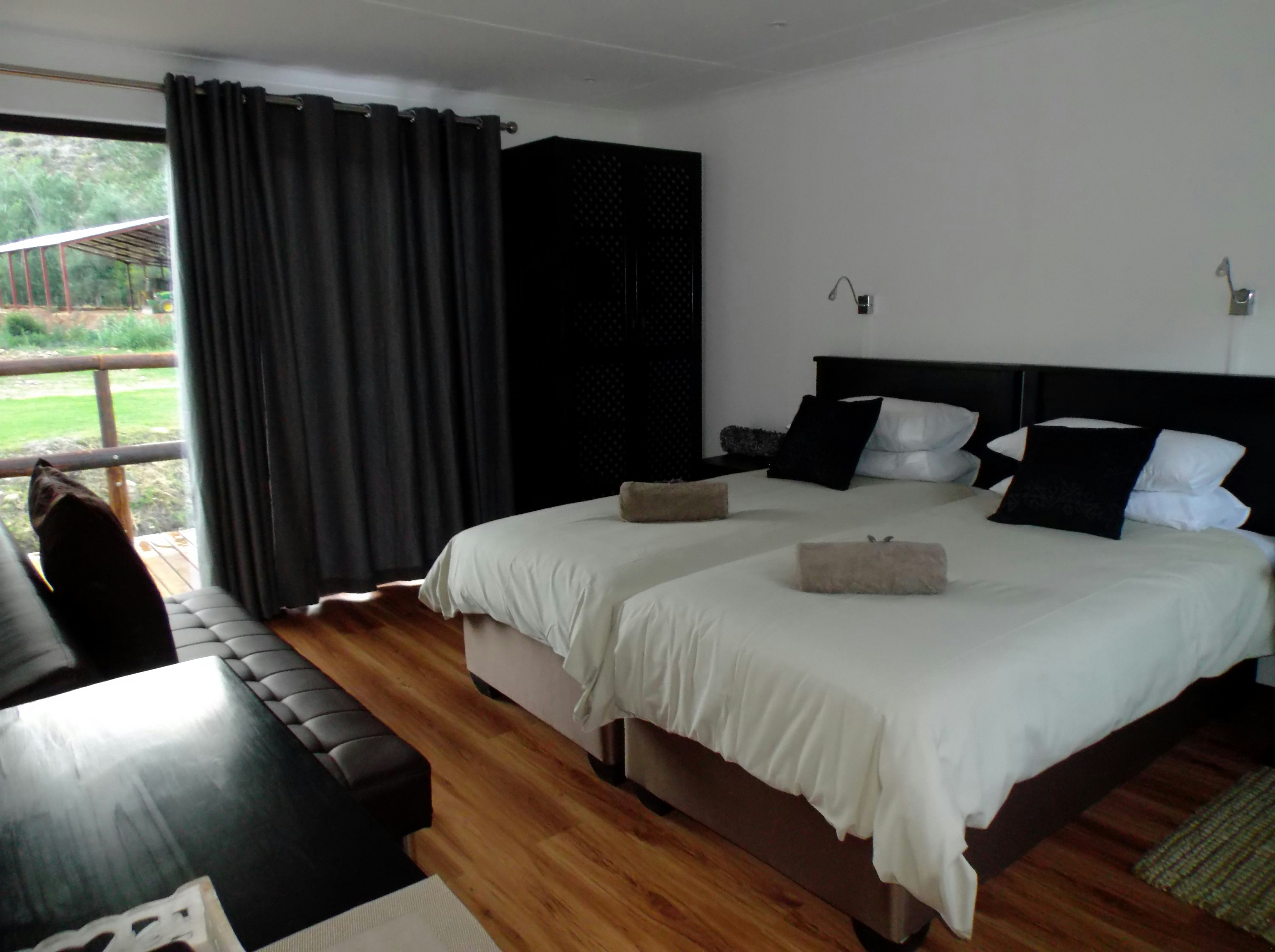 Old Mill Lodge & Restaurant | Rooms