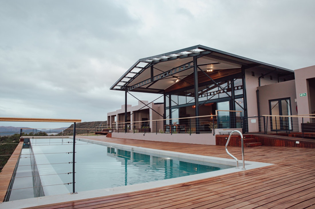 Khanyisa Mountain Lodge | LekkeSlaap