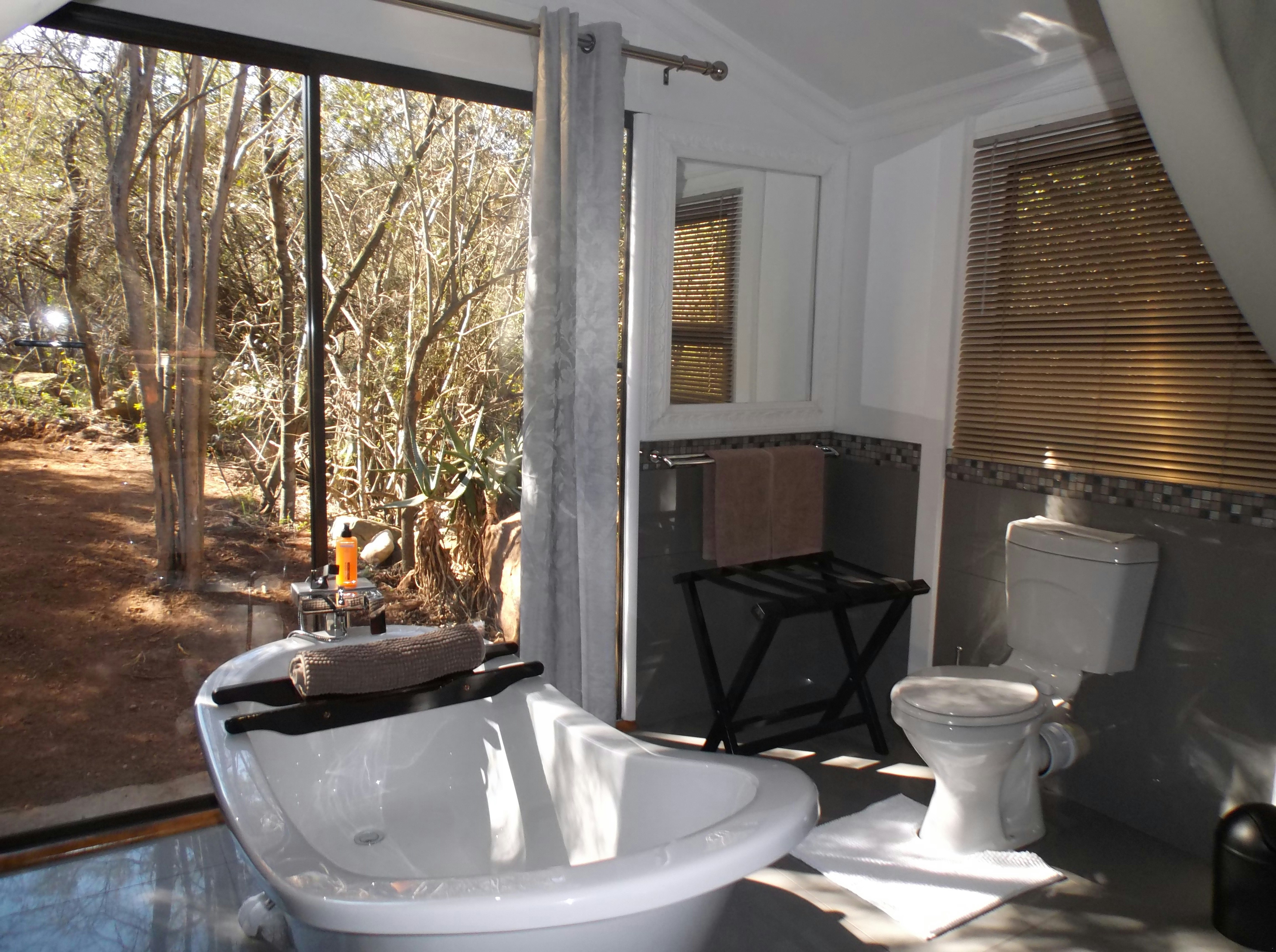 Old Mill Lodge & Restaurant | Rooms