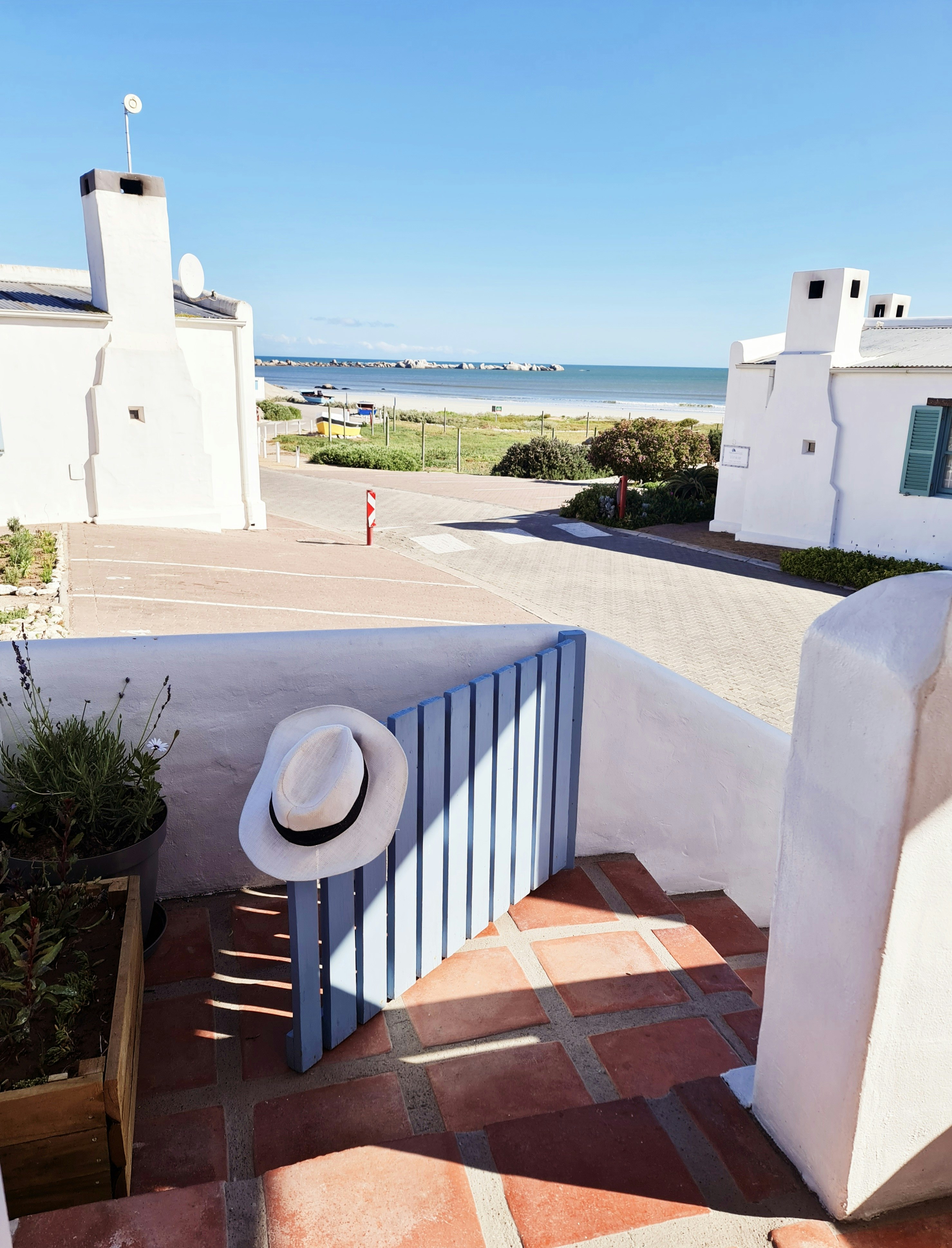 Flamink Beach View Cottage | LekkeSlaap
