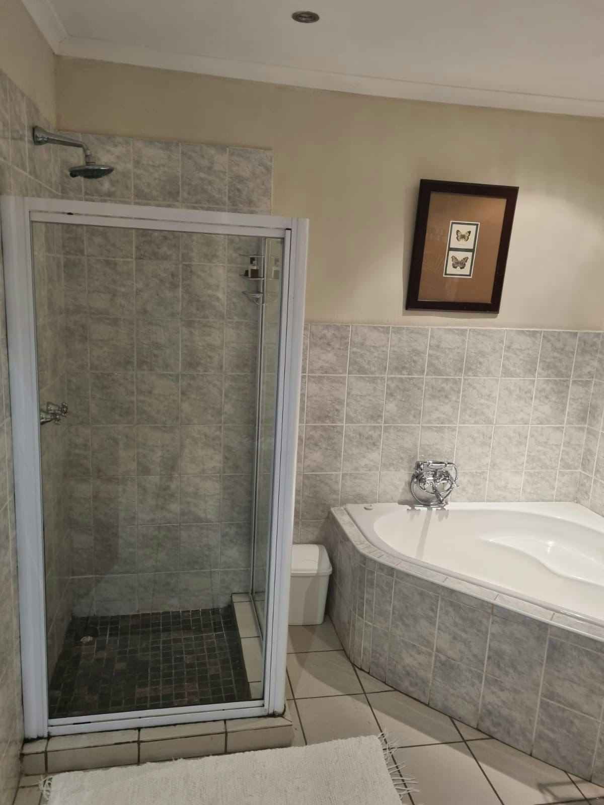 Inqevu Lodge | LekkeSlaap