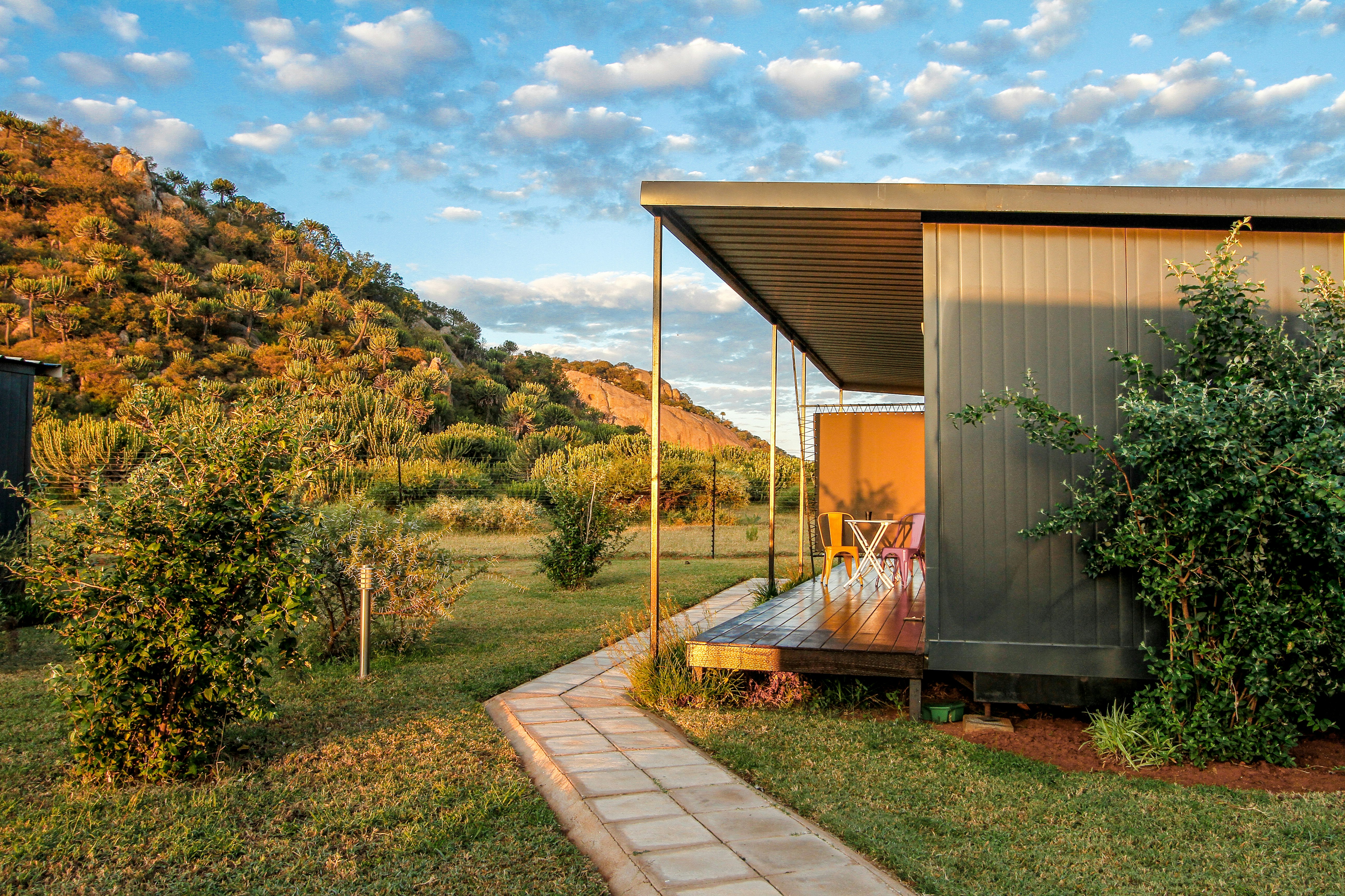 Accommodation near Botlokwa Hospital | LekkeSlaap