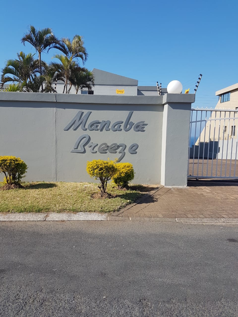 Manaba Beach Accommodation - LekkeSlaap