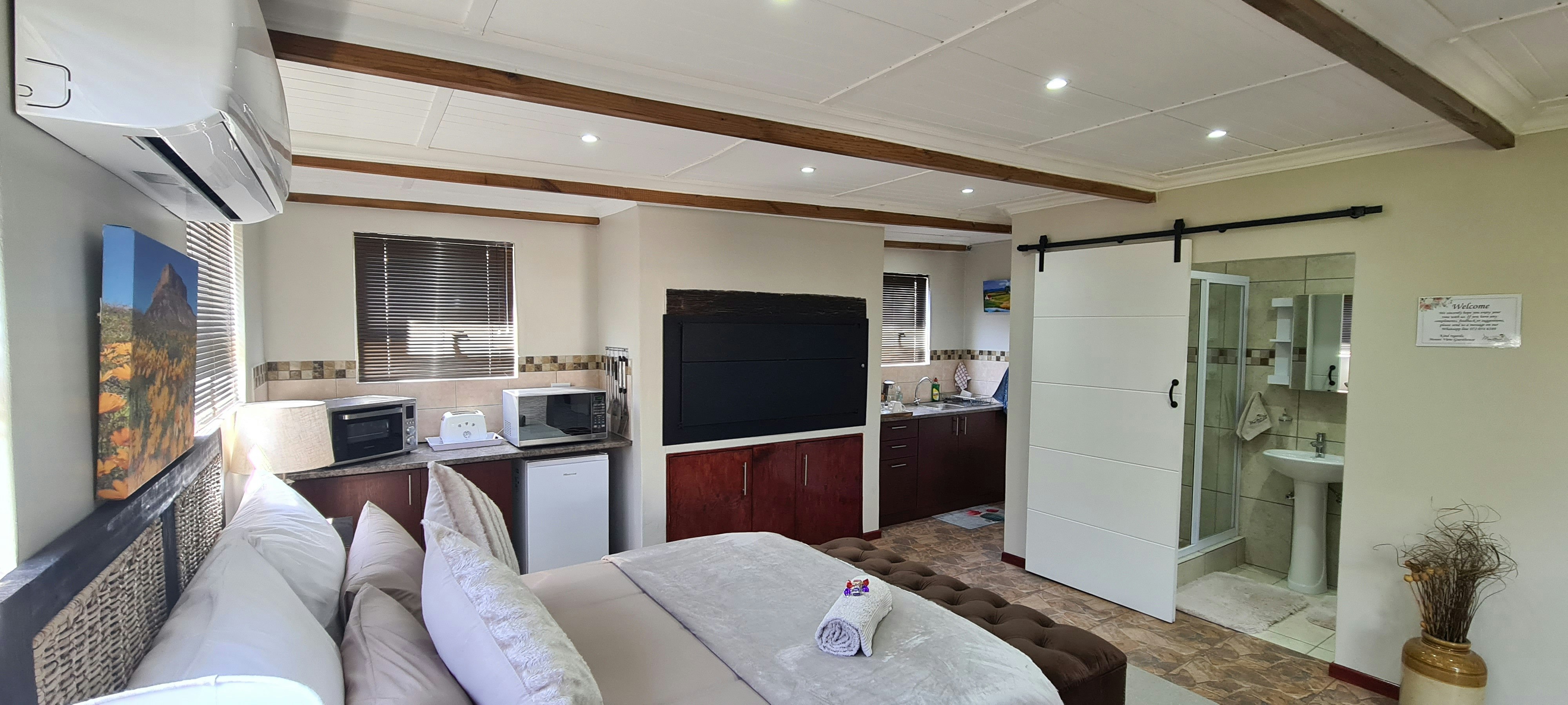 Vanrhynsdorp Accommodation - LekkeSlaap