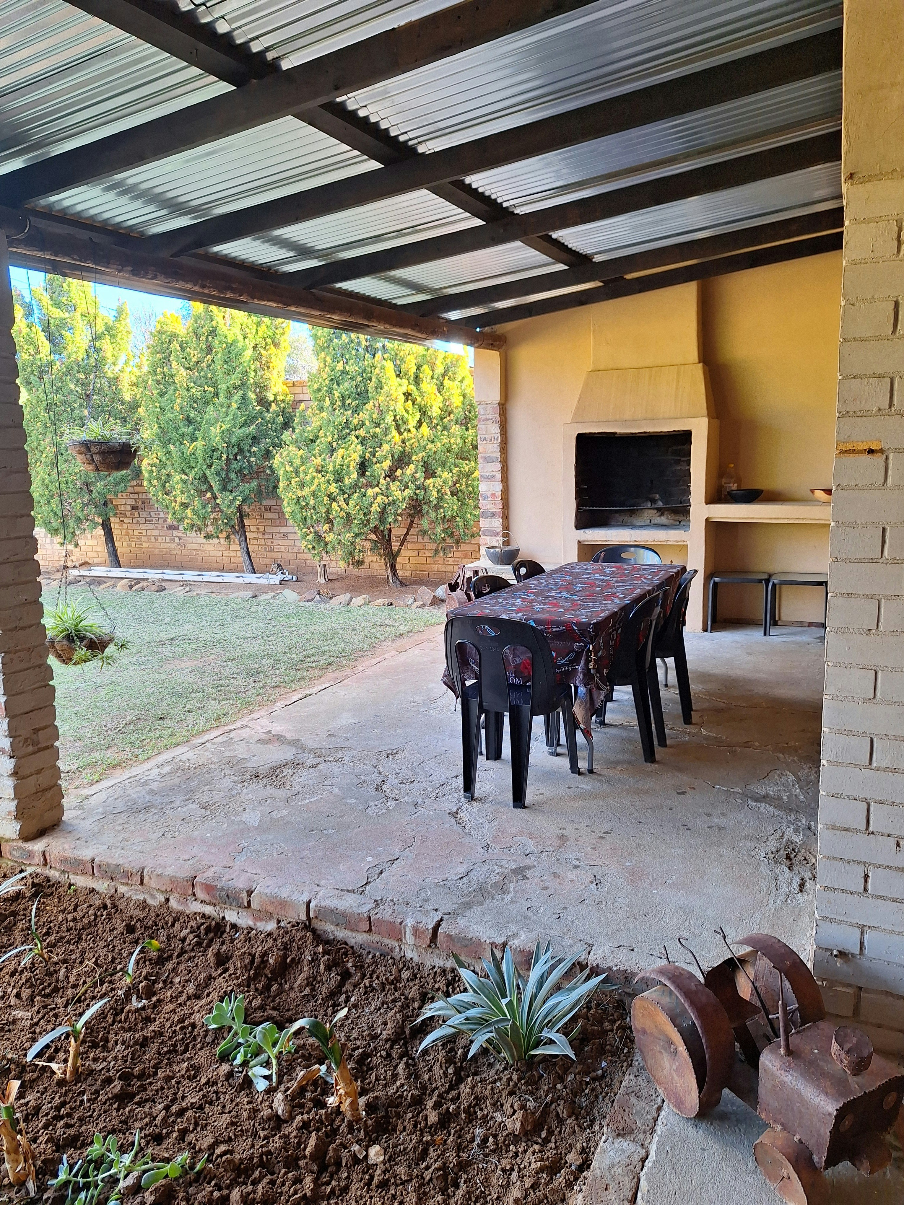 Leeudoringstad Accommodation - LekkeSlaap