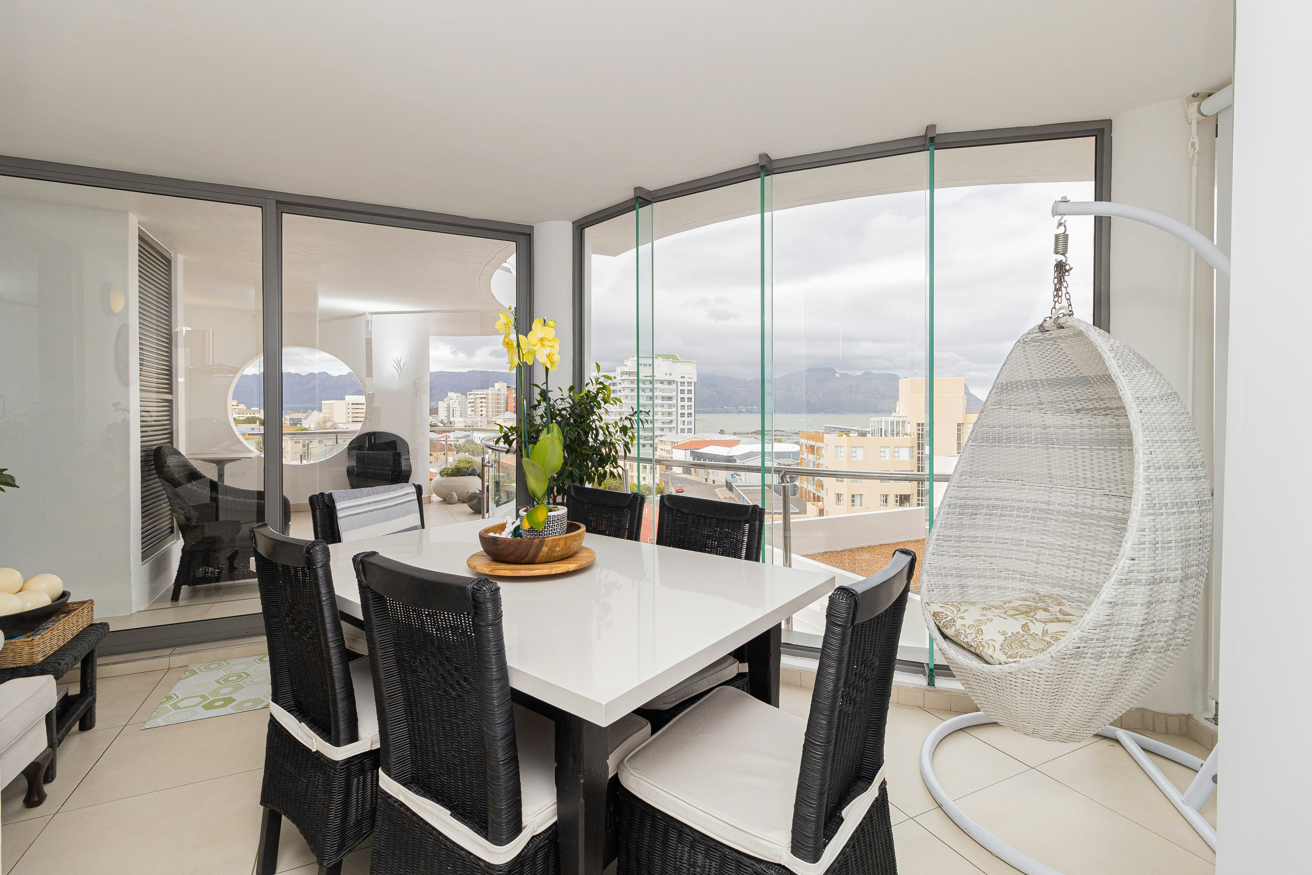 604 Hibernian Towers | LekkeSlaap