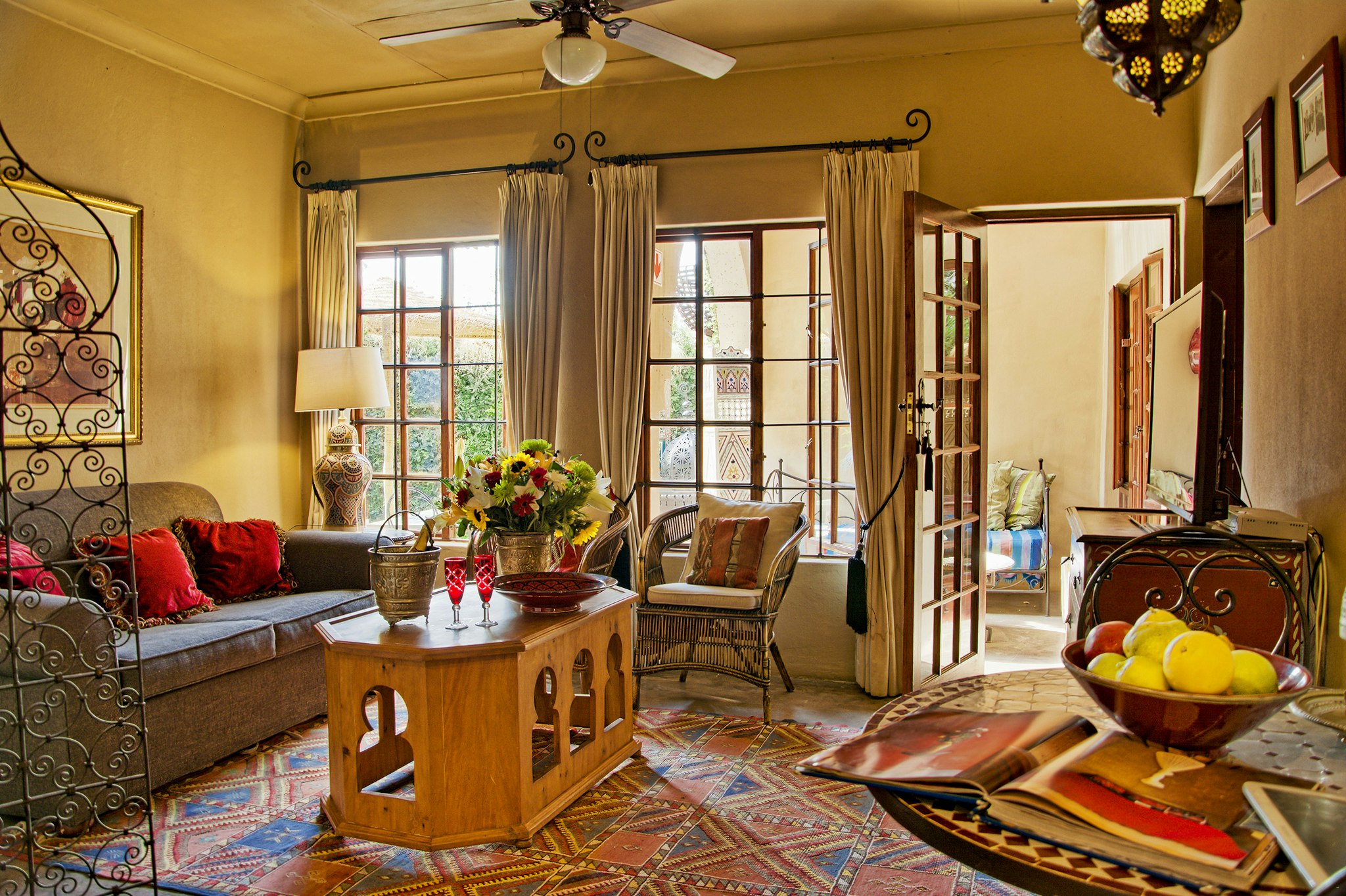 Menlopark Accommodation - LekkeSlaap