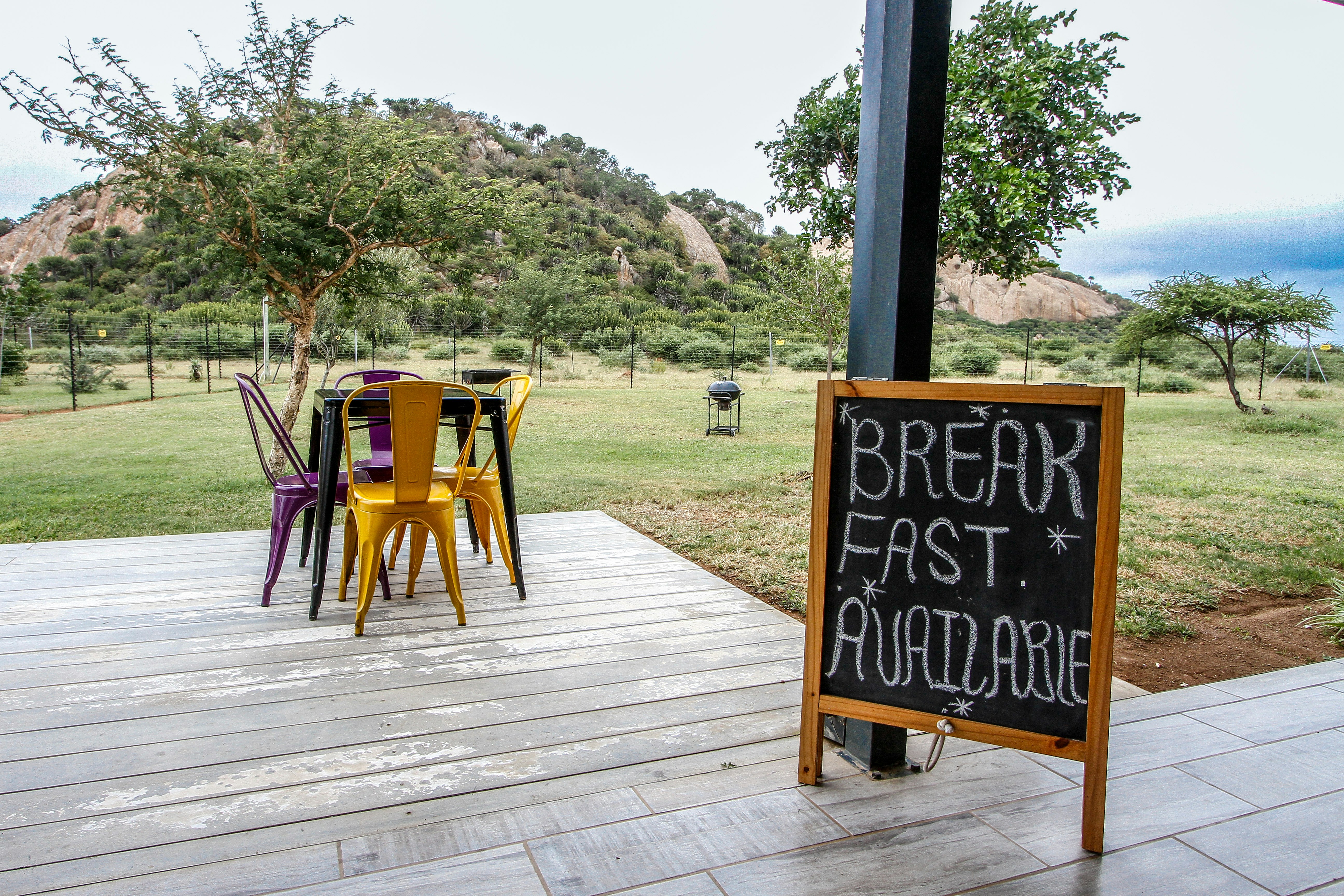 Accommodation near Botlokwa Hospital | LekkeSlaap