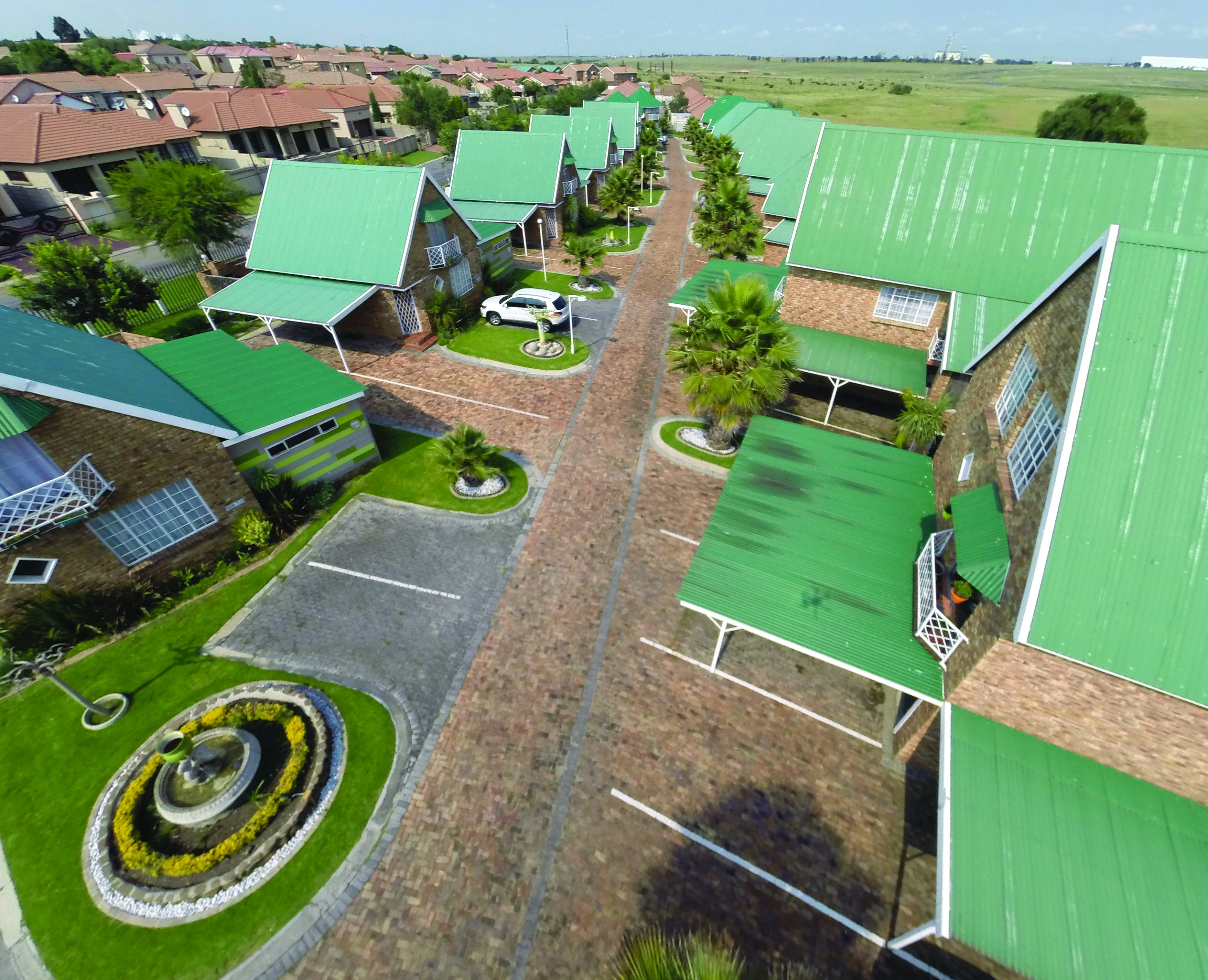 Riverside Country Estate 16D | LekkeSlaap