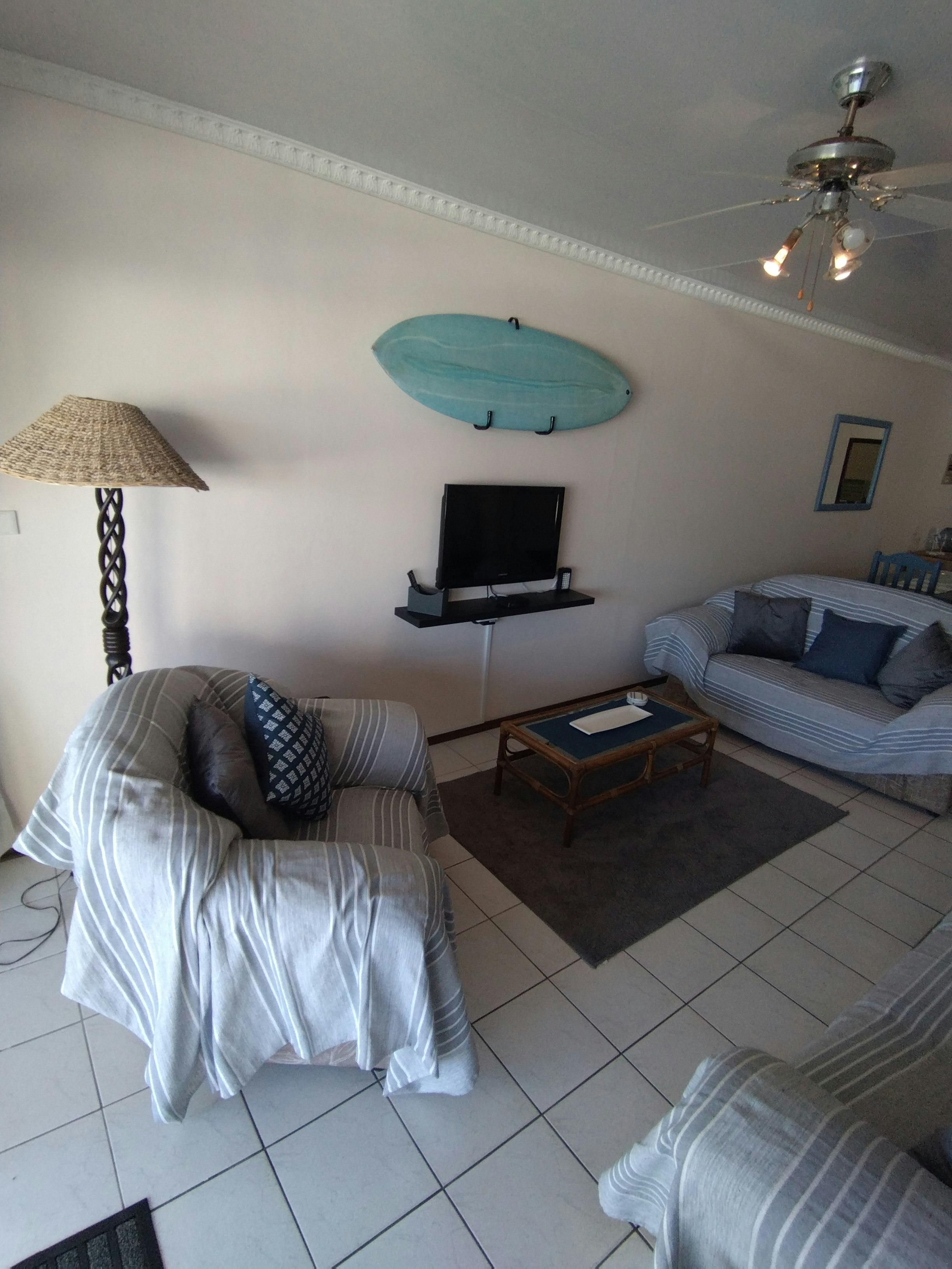 Manaba Beach Accommodation - LekkeSlaap