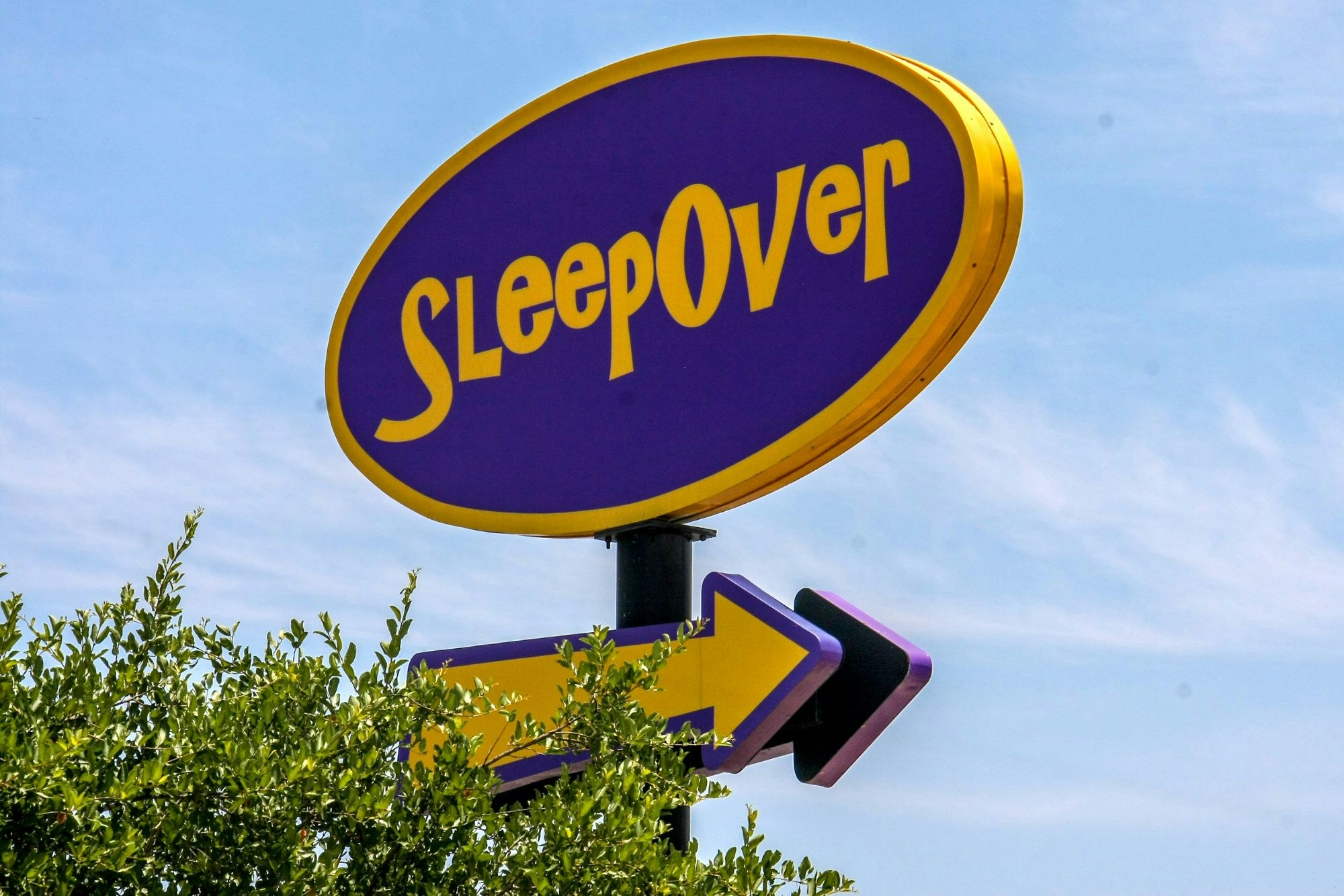 SleepOver Kruger Gate | LekkeSlaap