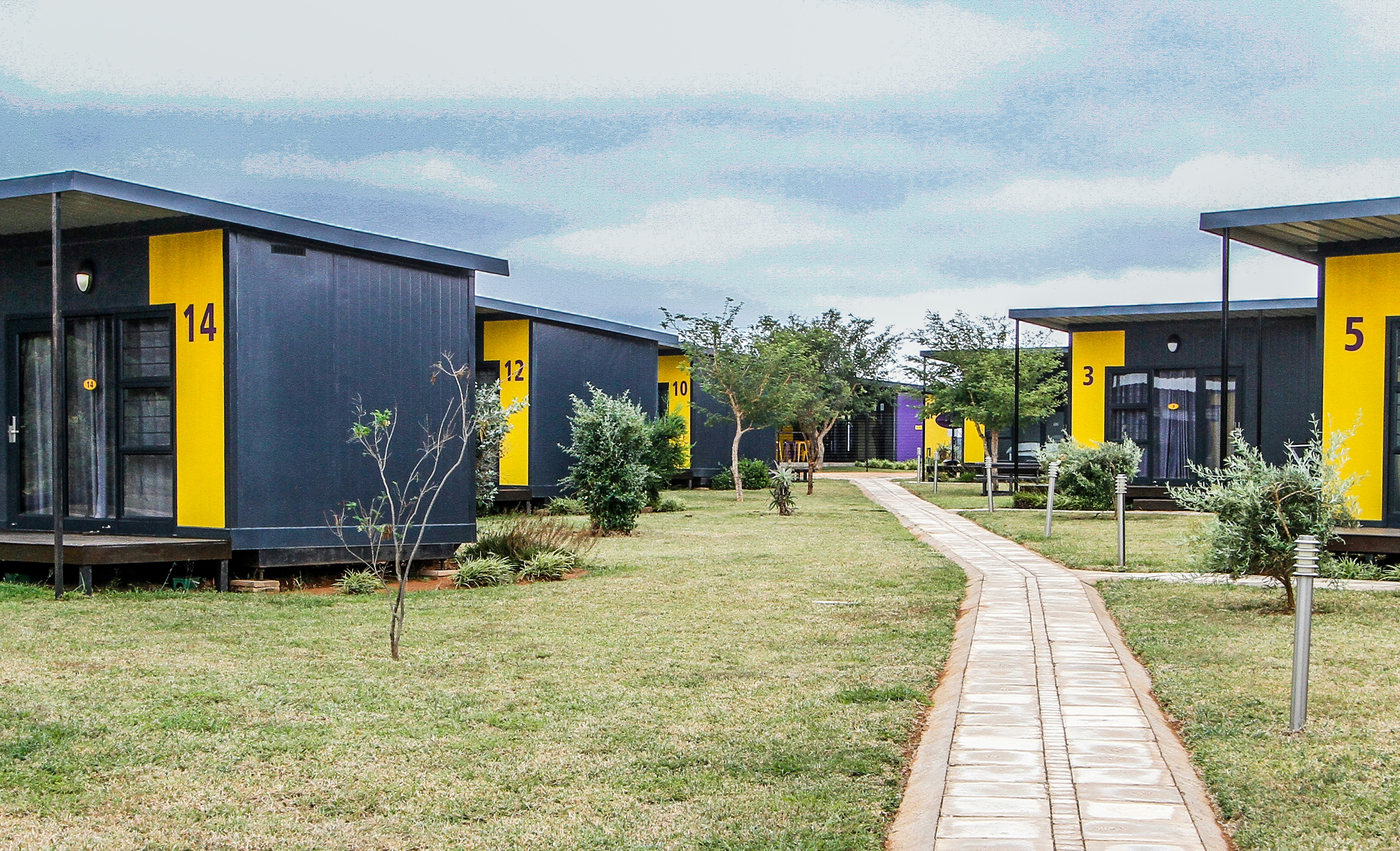 Accommodation near Botlokwa Hospital | LekkeSlaap