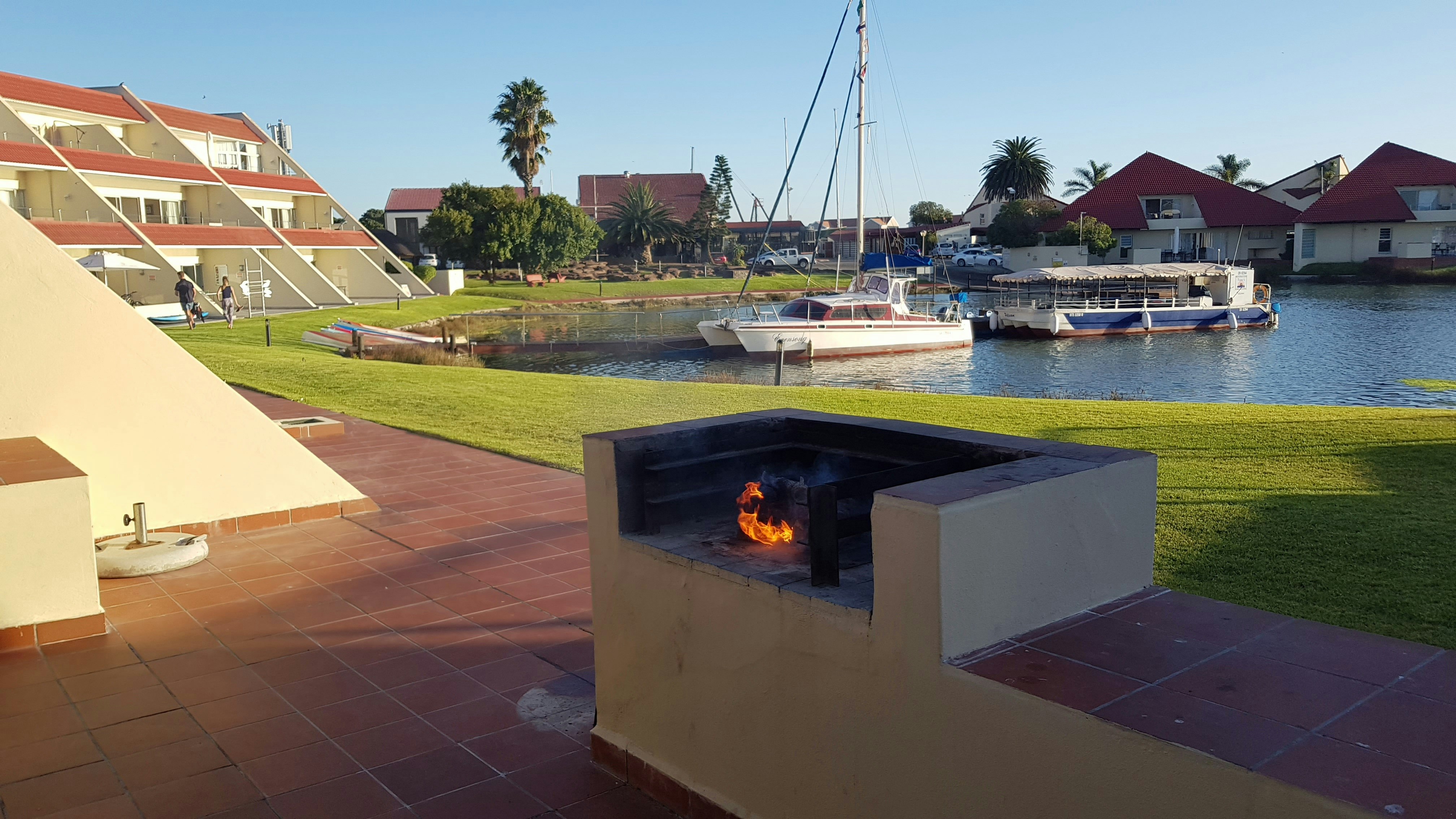 Moonlight @ Port Marina | LekkeSlaap