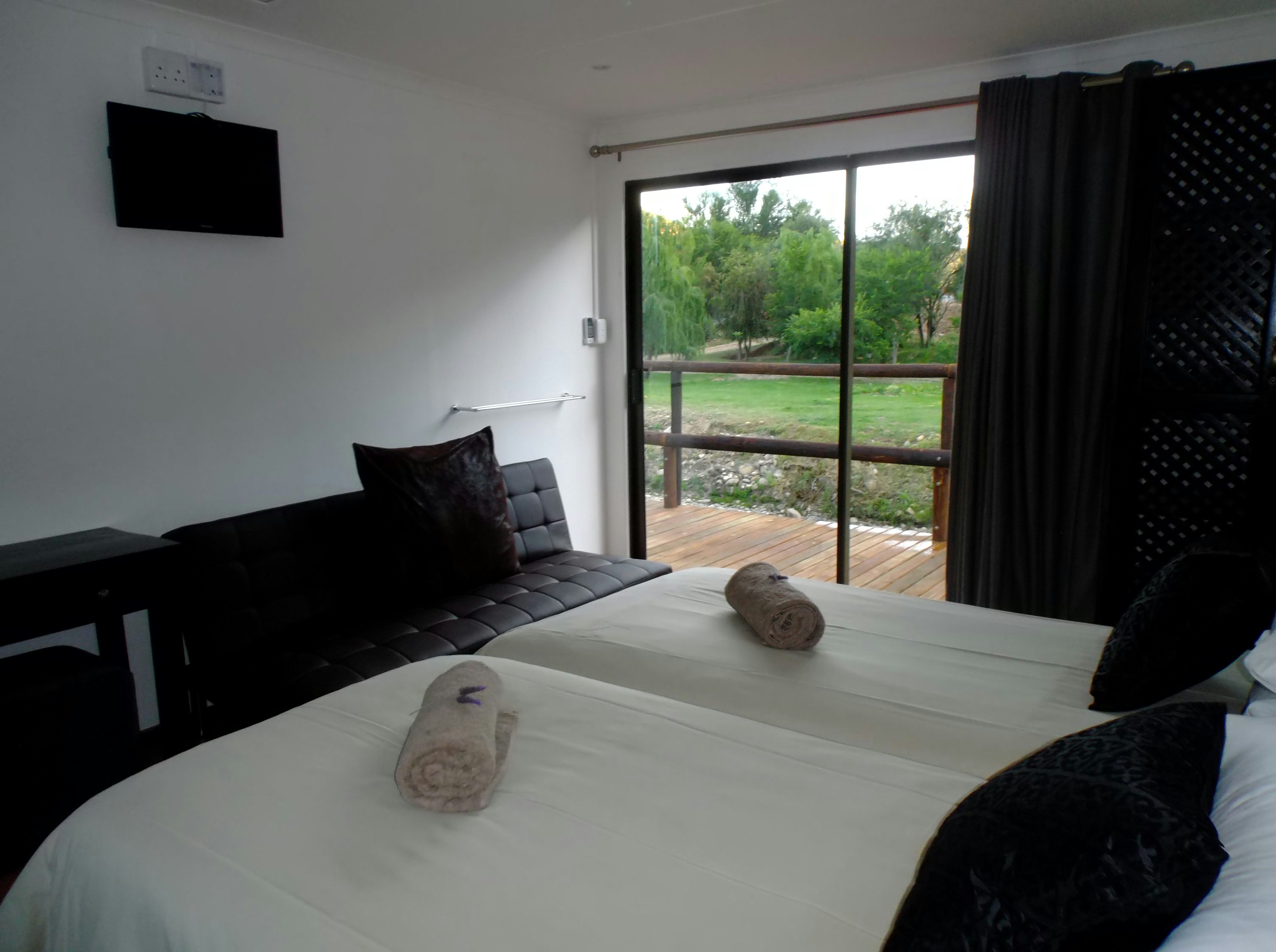 Old Mill Lodge & Restaurant | Rooms