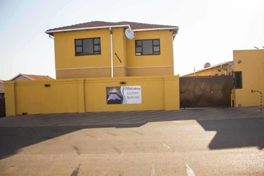 Mohlakeng Guest House | LekkeSlaap