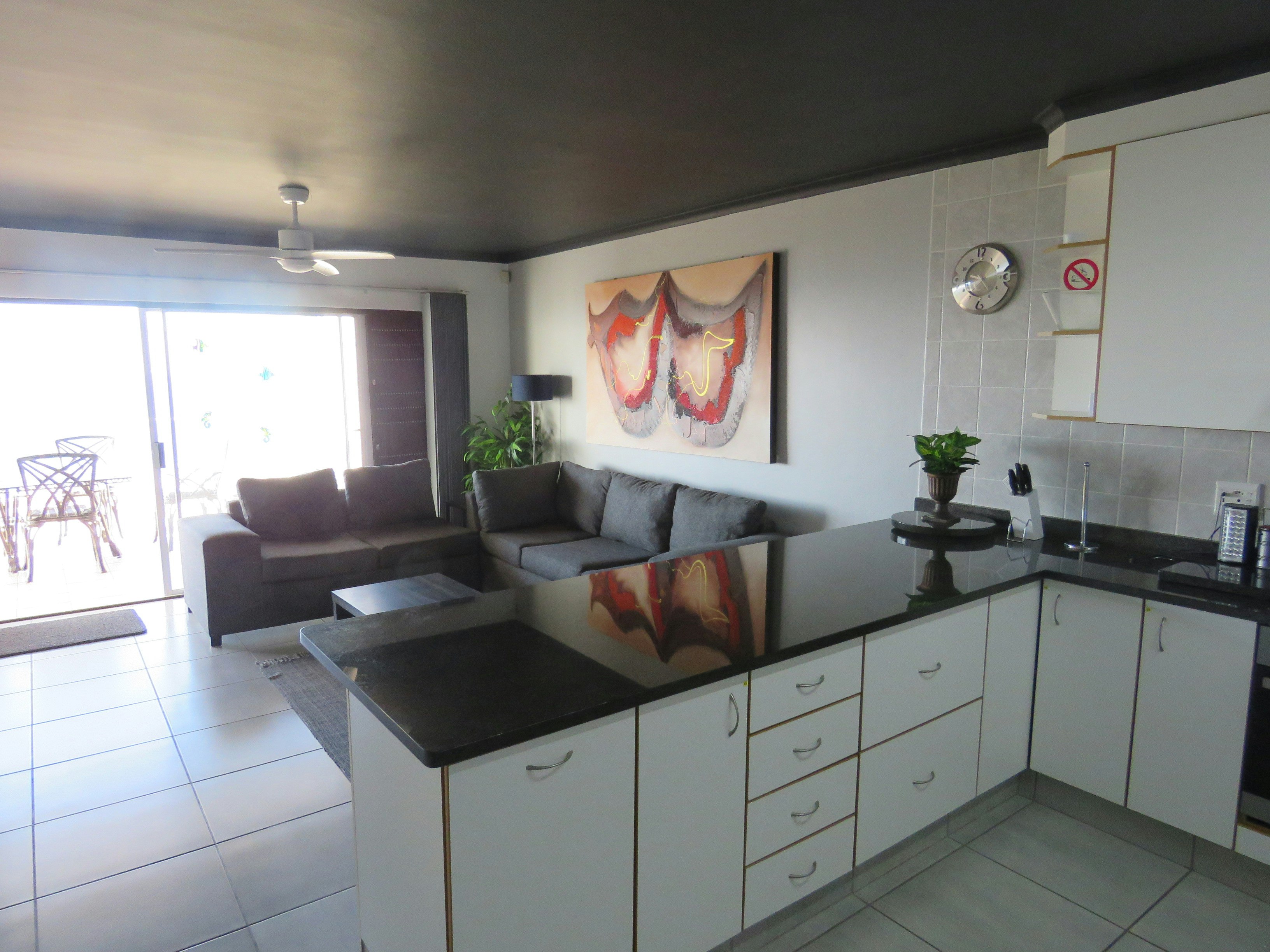 Manaba Beach Accommodation - LekkeSlaap