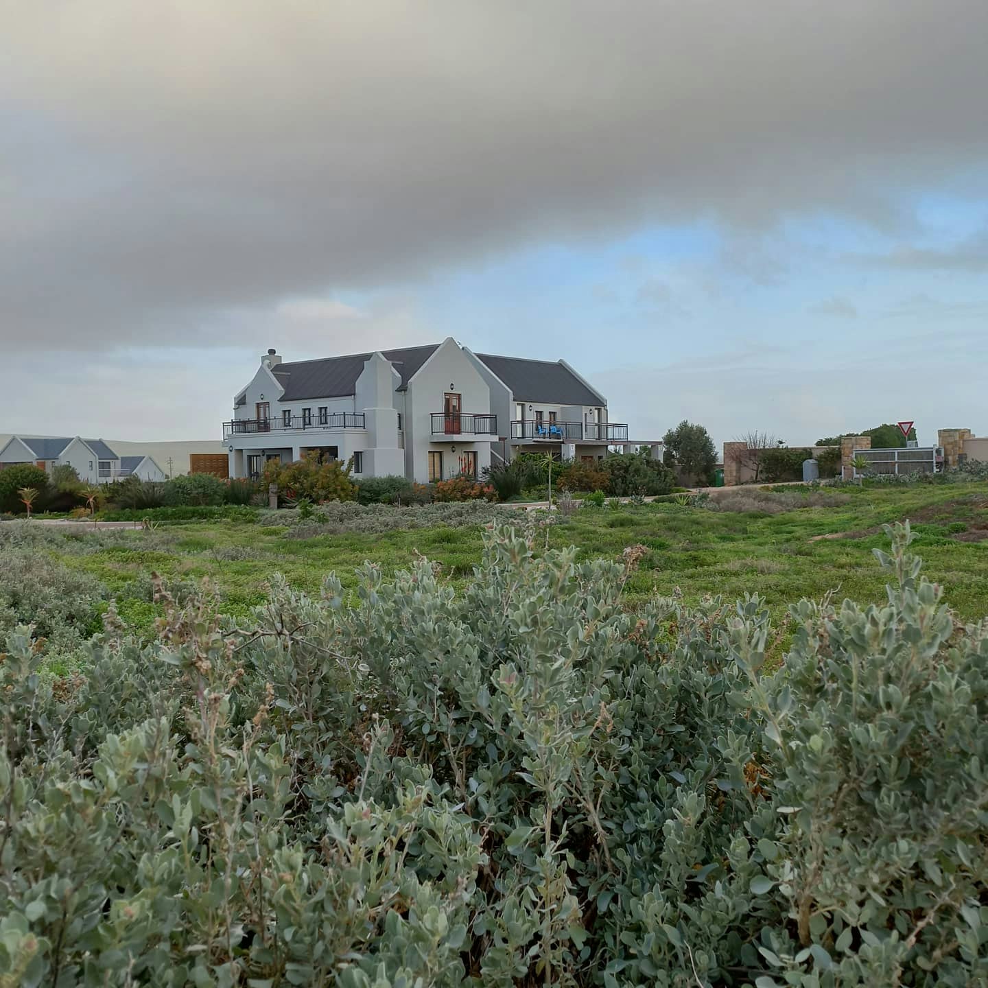 Britannia Bay Accommodation - LekkeSlaap