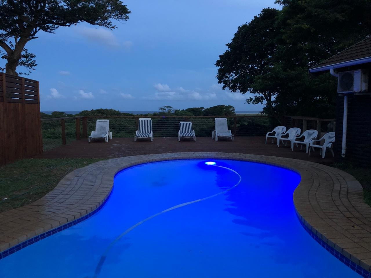 St Lucia Ocean View Lodge | LekkeSlaap