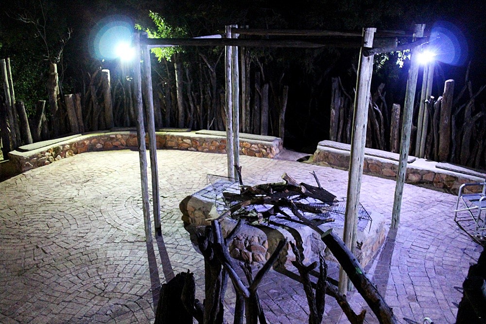 Thwane Bush Camp | LekkeSlaap