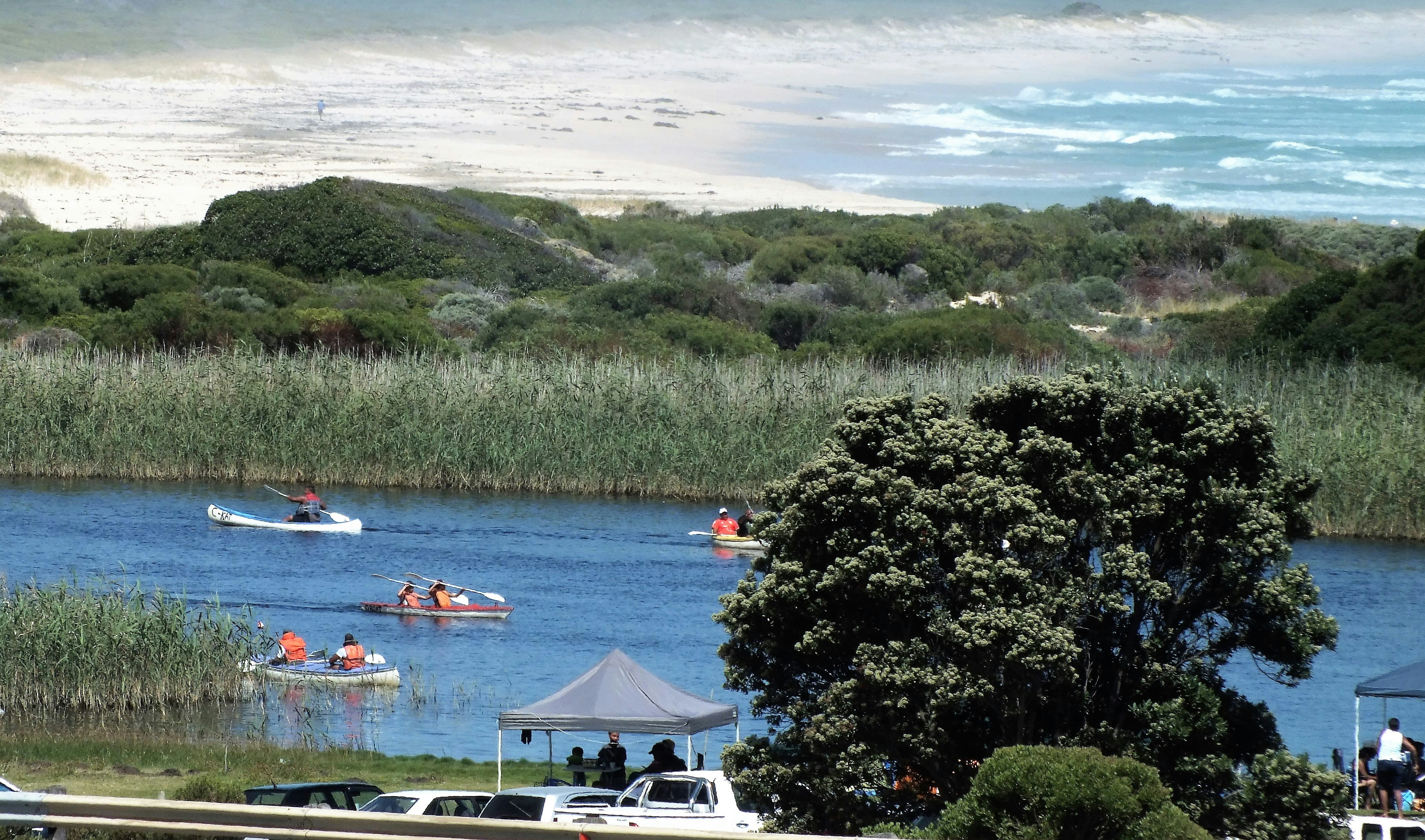 Kleinmond Panorama Holidays | LekkeSlaap