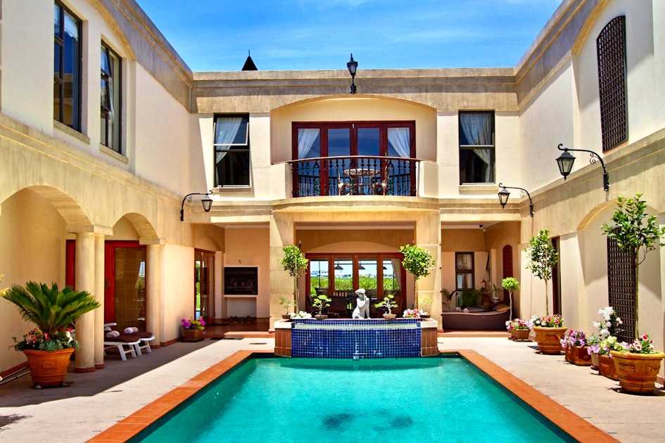 Casa Mia Guest House | TravelGround