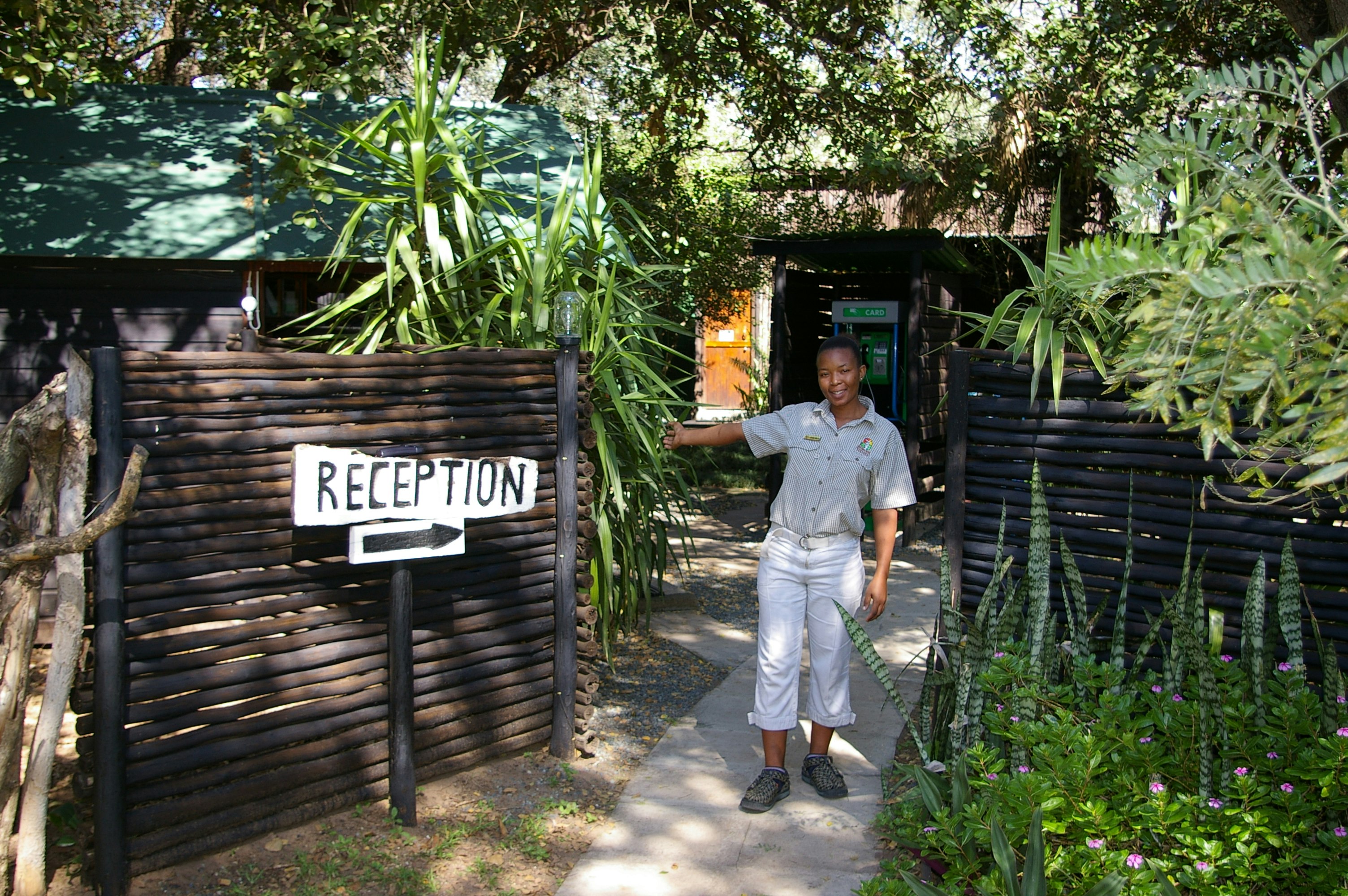 Isinkwe Backpackers Bushcamp | LekkeSlaap