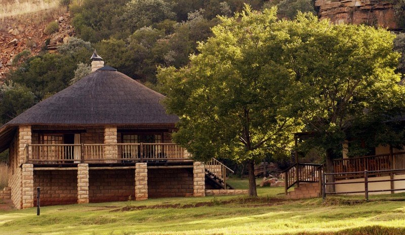 Komati Gorge Lodge | LekkeSlaap