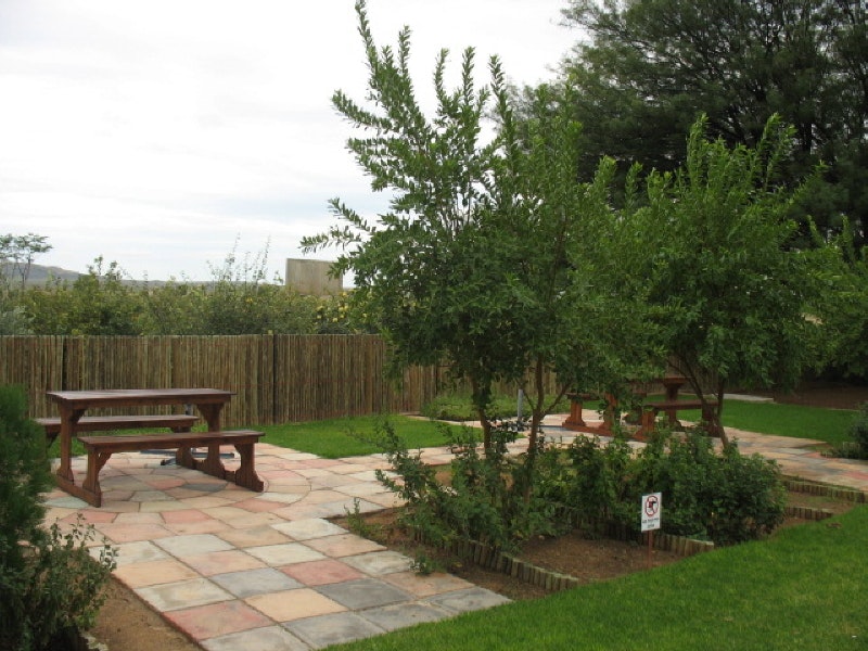 Kambro Accommodation & Farm Stall | Rooms