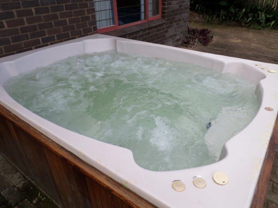 Isigidi Beach House | LekkeSlaap