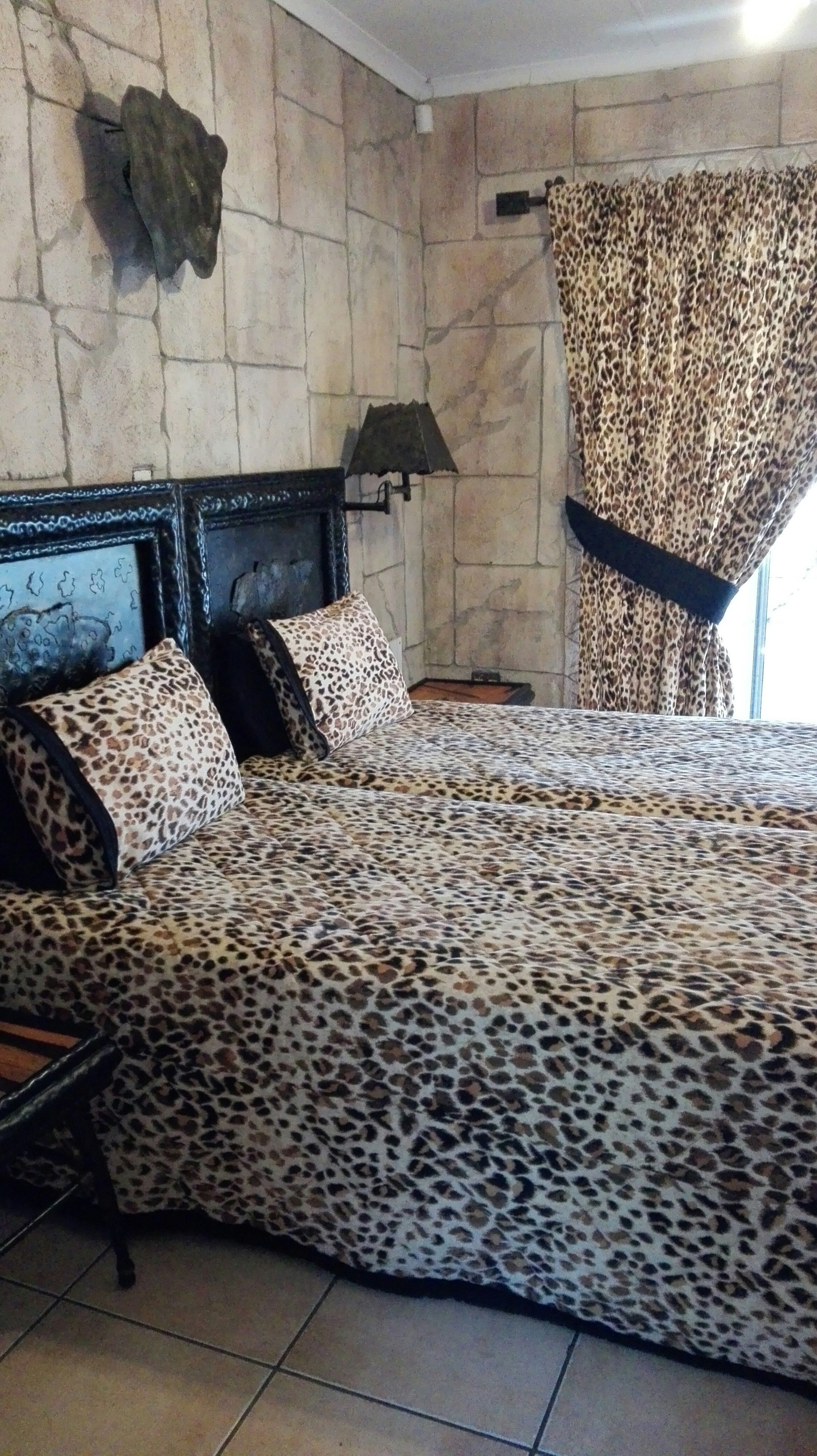 Kaya-Inkuni | LekkeSlaap