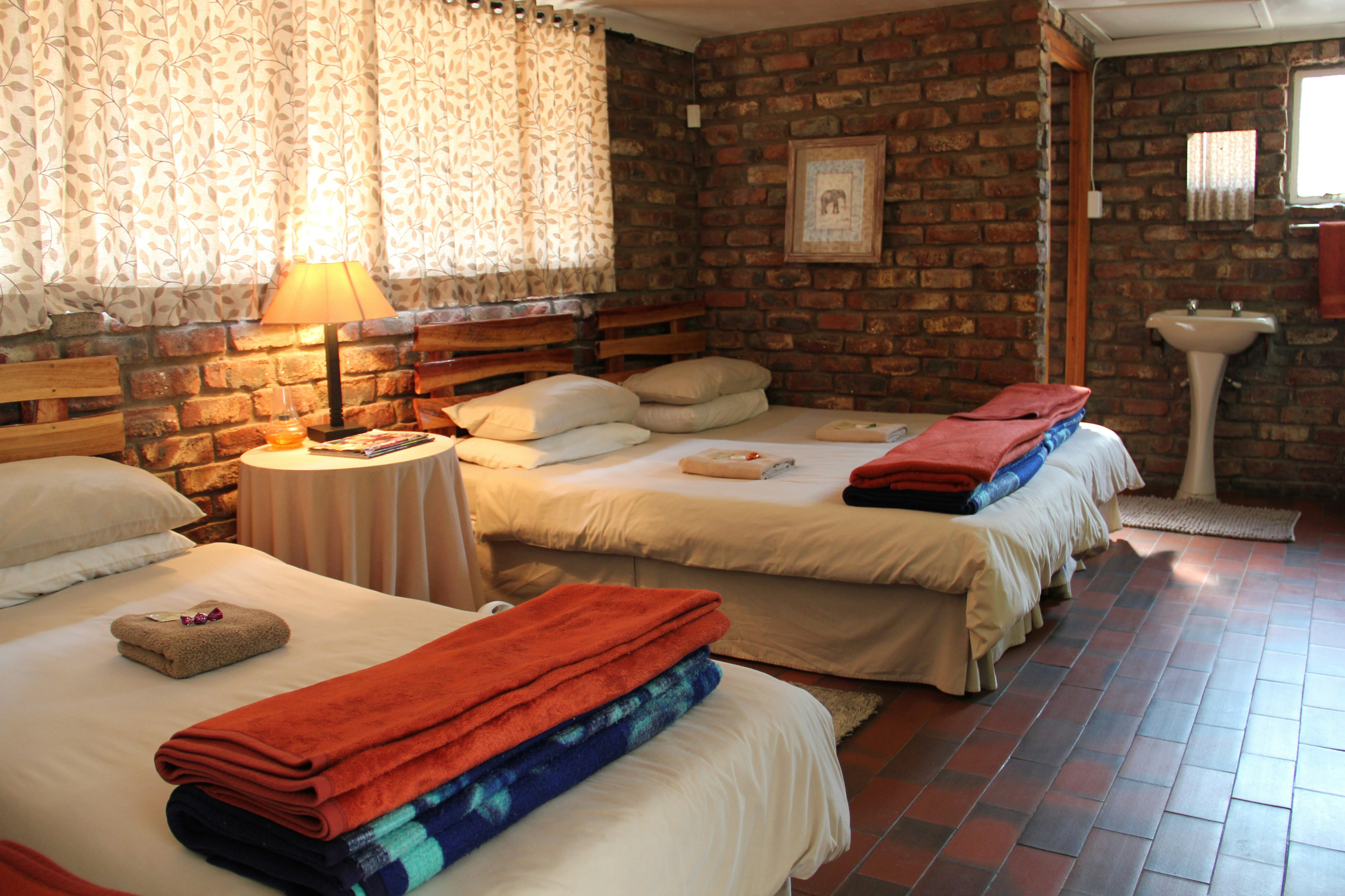 BassFeather Country Lodge | LekkeSlaap