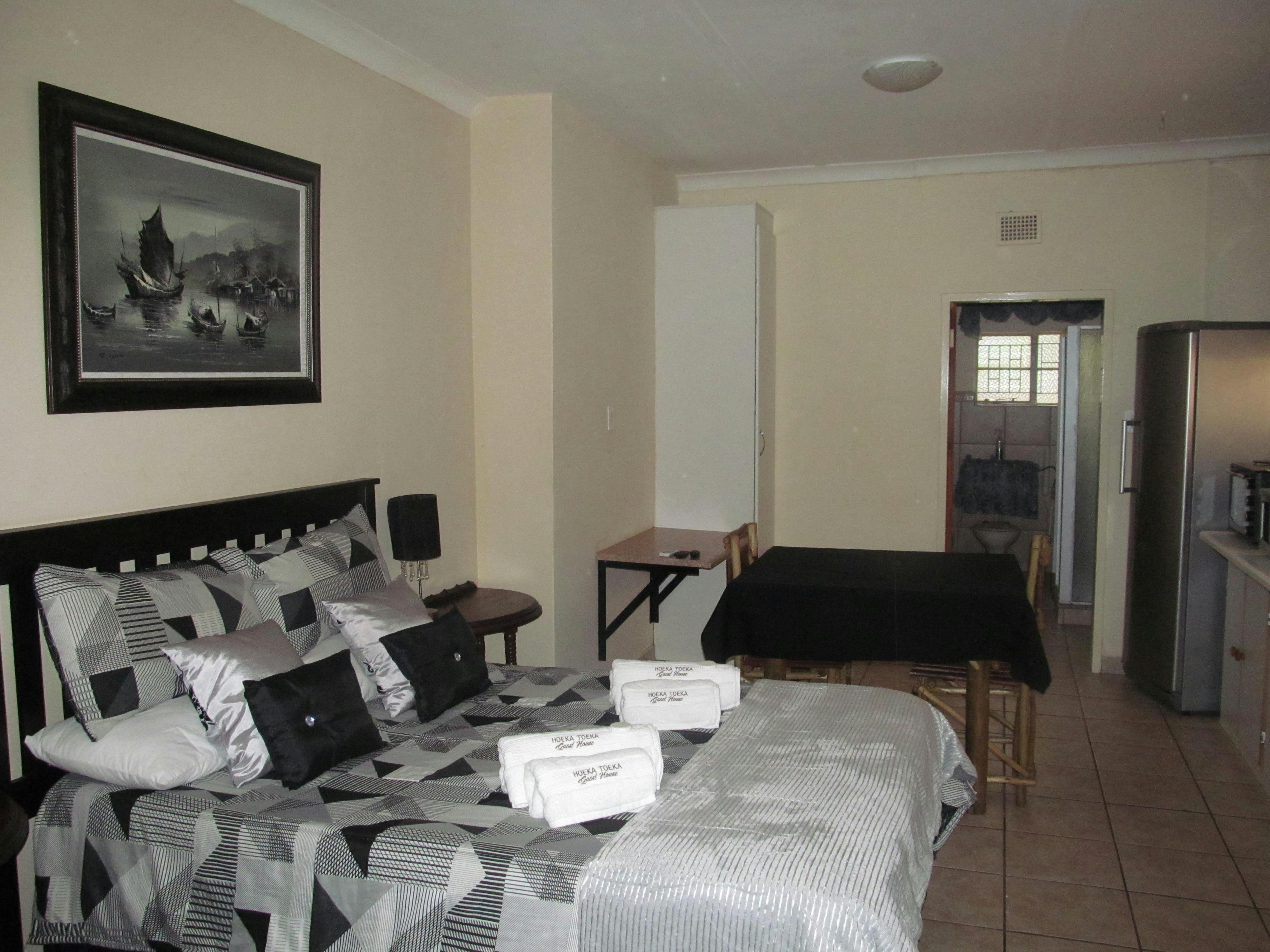 Hoeka Toeka Guest House | TravelGround