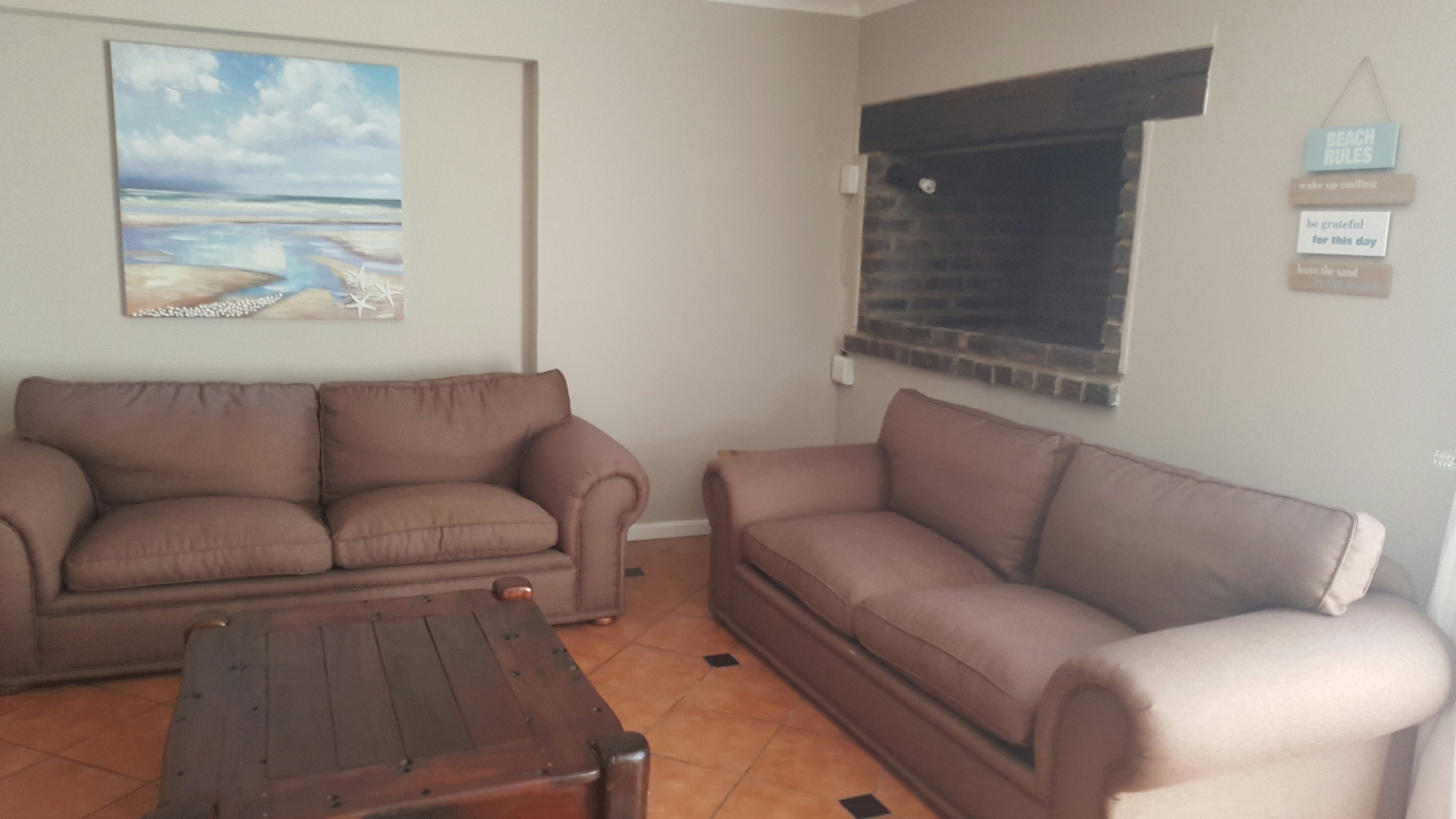 9 on La Roche Drive | Rooms