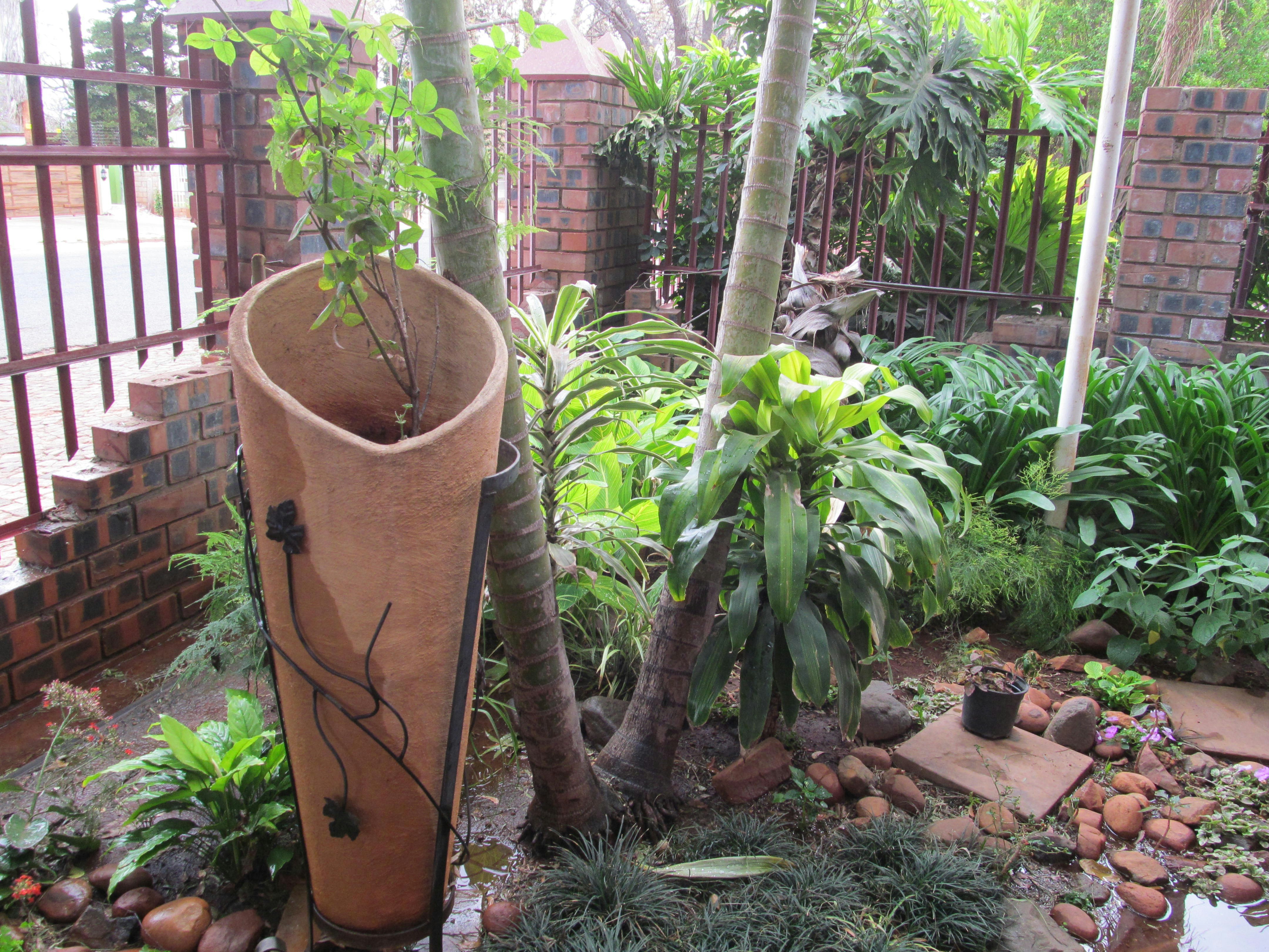 Hoeka Toeka Guest House | TravelGround