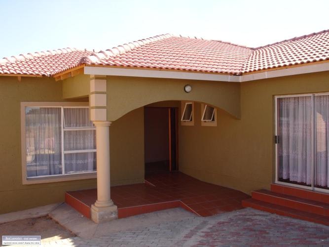Mogwase Accommodation - LekkeSlaap
