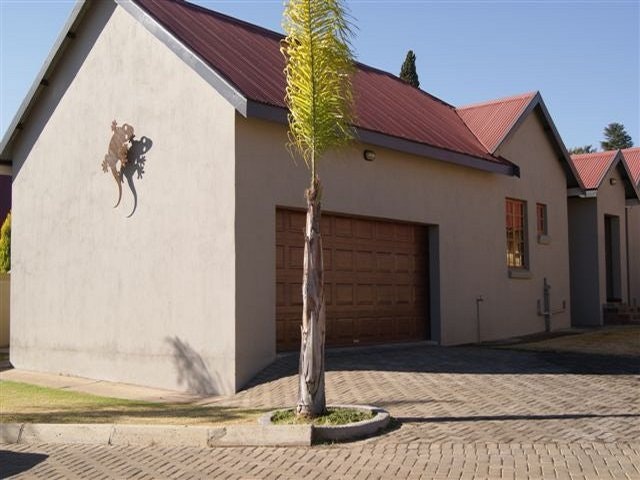 Purple Gecko Guest House | LekkeSlaap