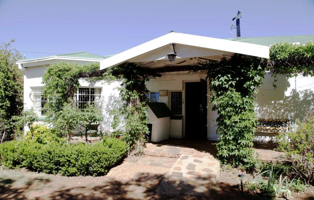Springfontein Guest House | LekkeSlaap
