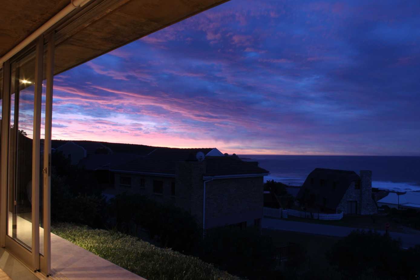 Amazing Modern Beach House