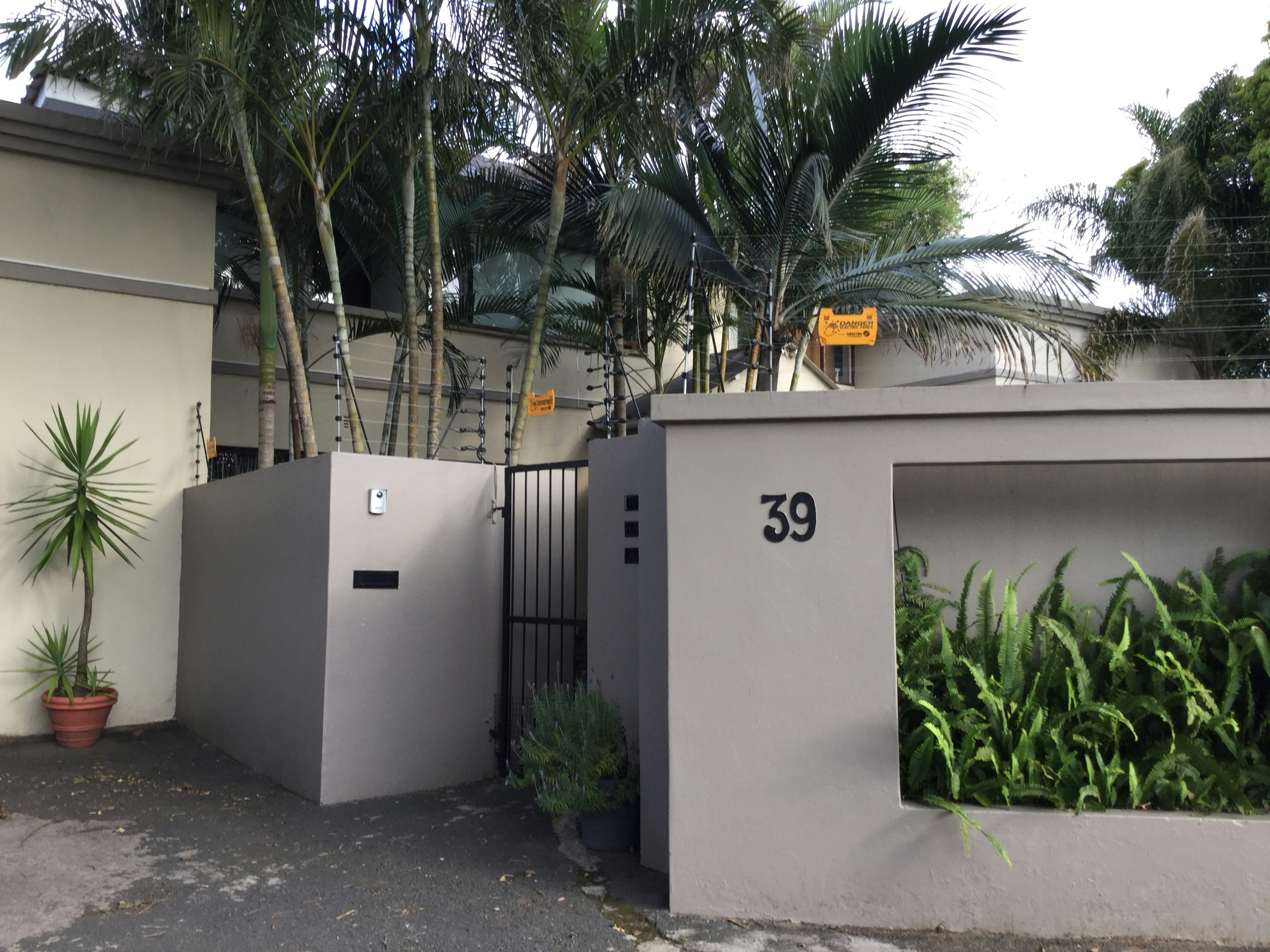 Moments and Memories in Bonza Bay | LekkeSlaap