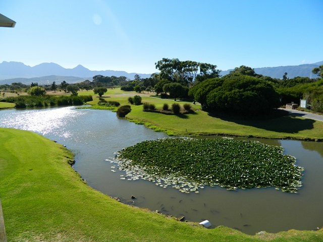 More about Strand Golf Course | LekkeSlaap