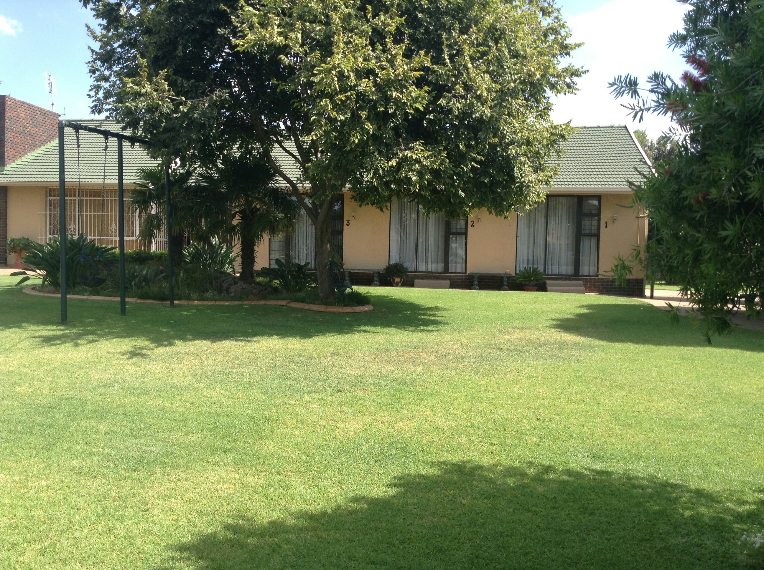 Accommodation near UNISA Florida Campus | LekkeSlaap