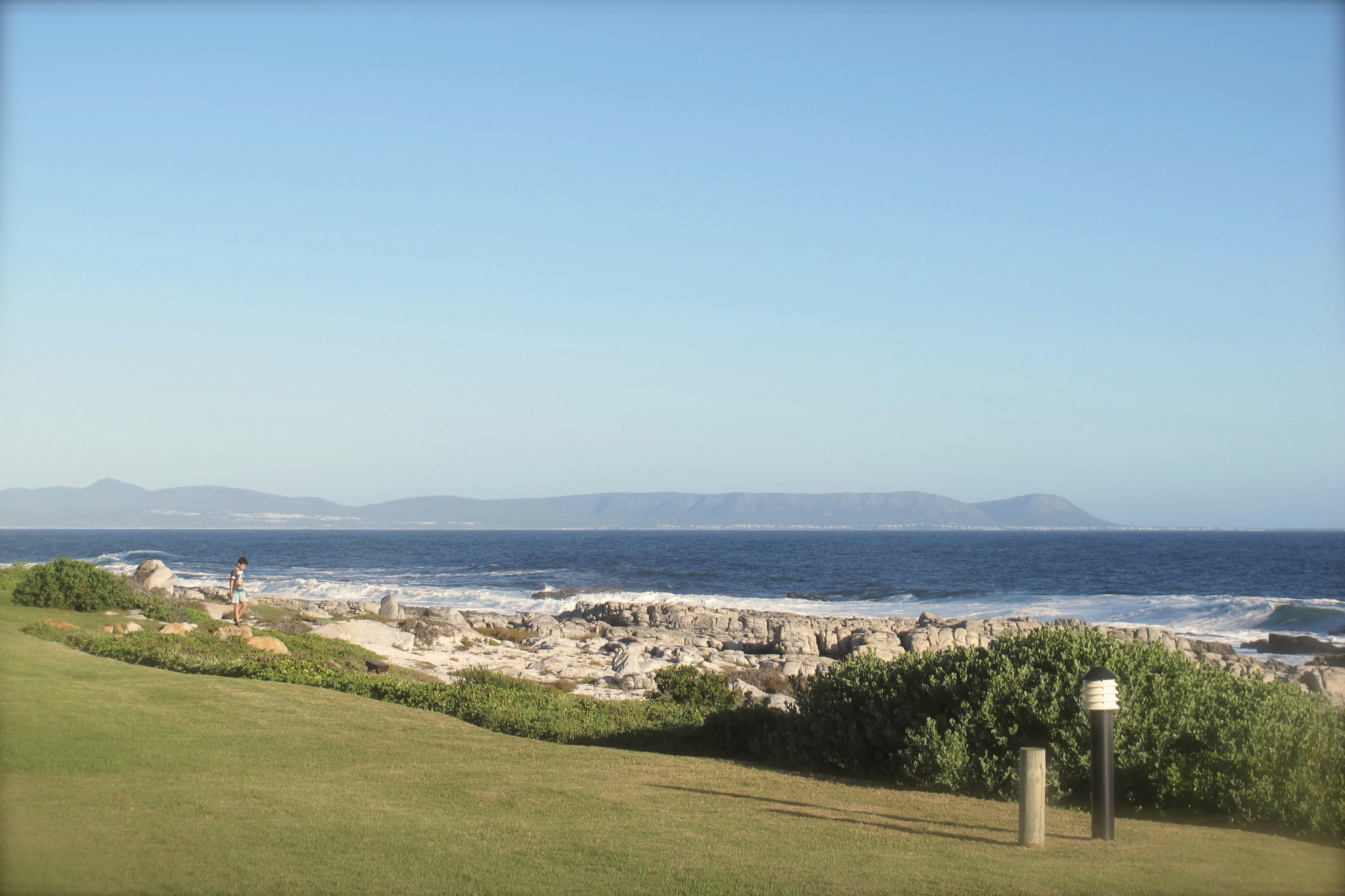 Hermanus Seafront Home | LekkeSlaap