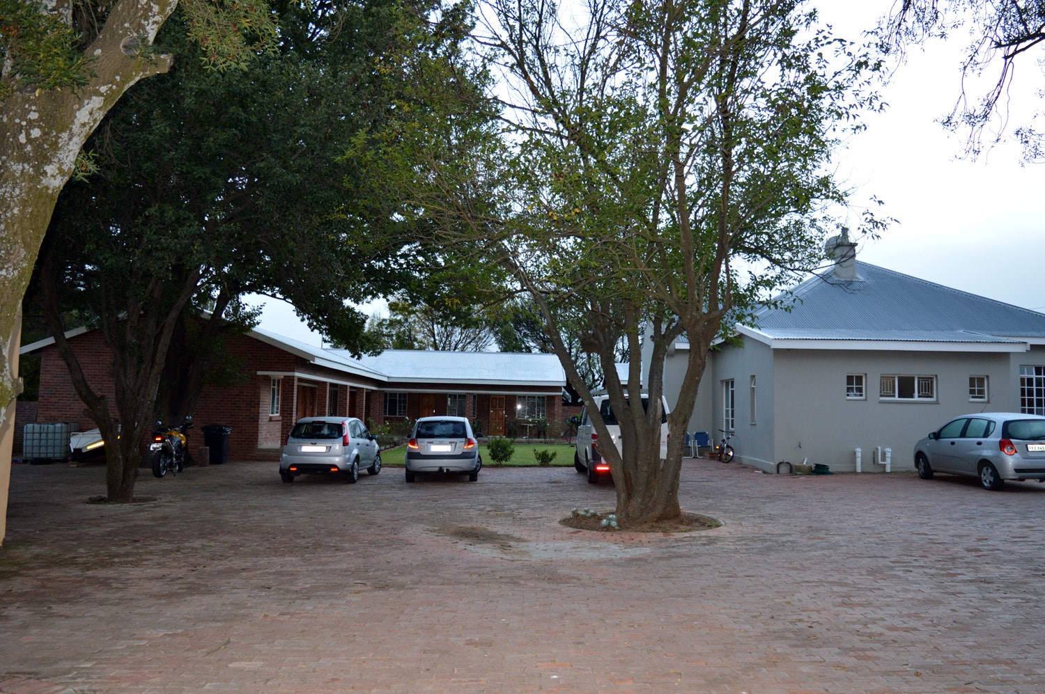 Village Lodge Harrismith | LekkeSlaap