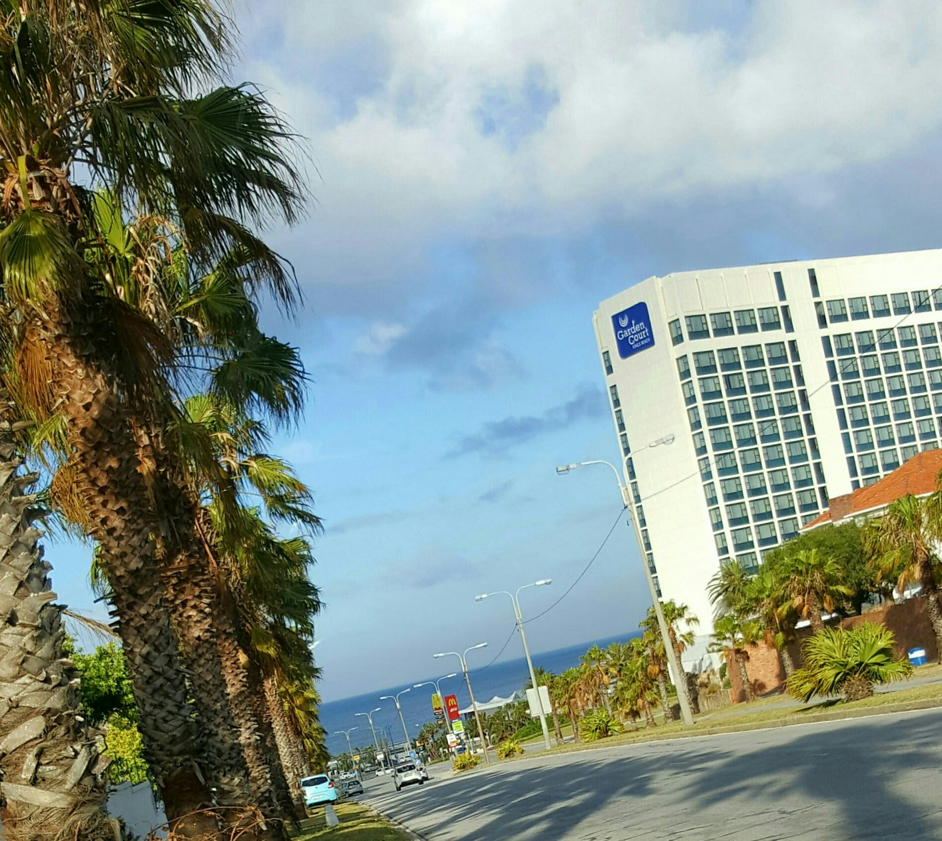 9 on La Roche Drive | LekkeSlaap