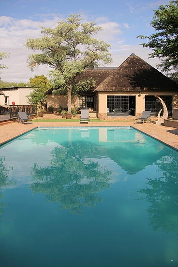 Ukutula Lodge and Game Reserve | LekkeSlaap