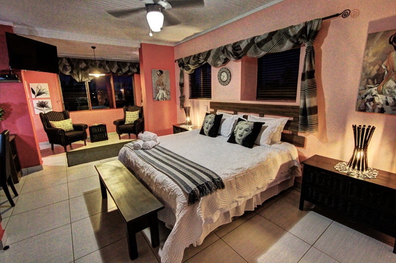 An Exclusive Guest House | LekkeSlaap