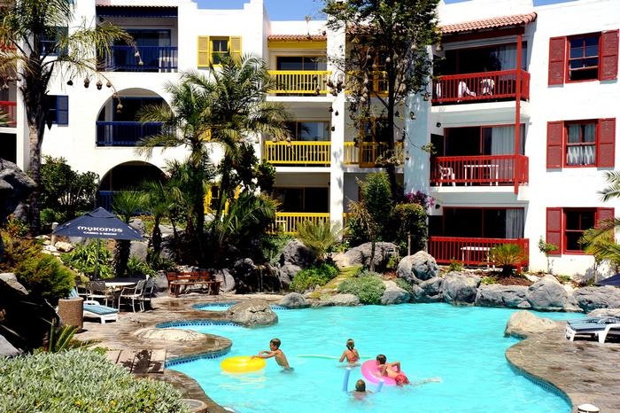 Club Mykonos Resort Langebaan | LekkeSlaap