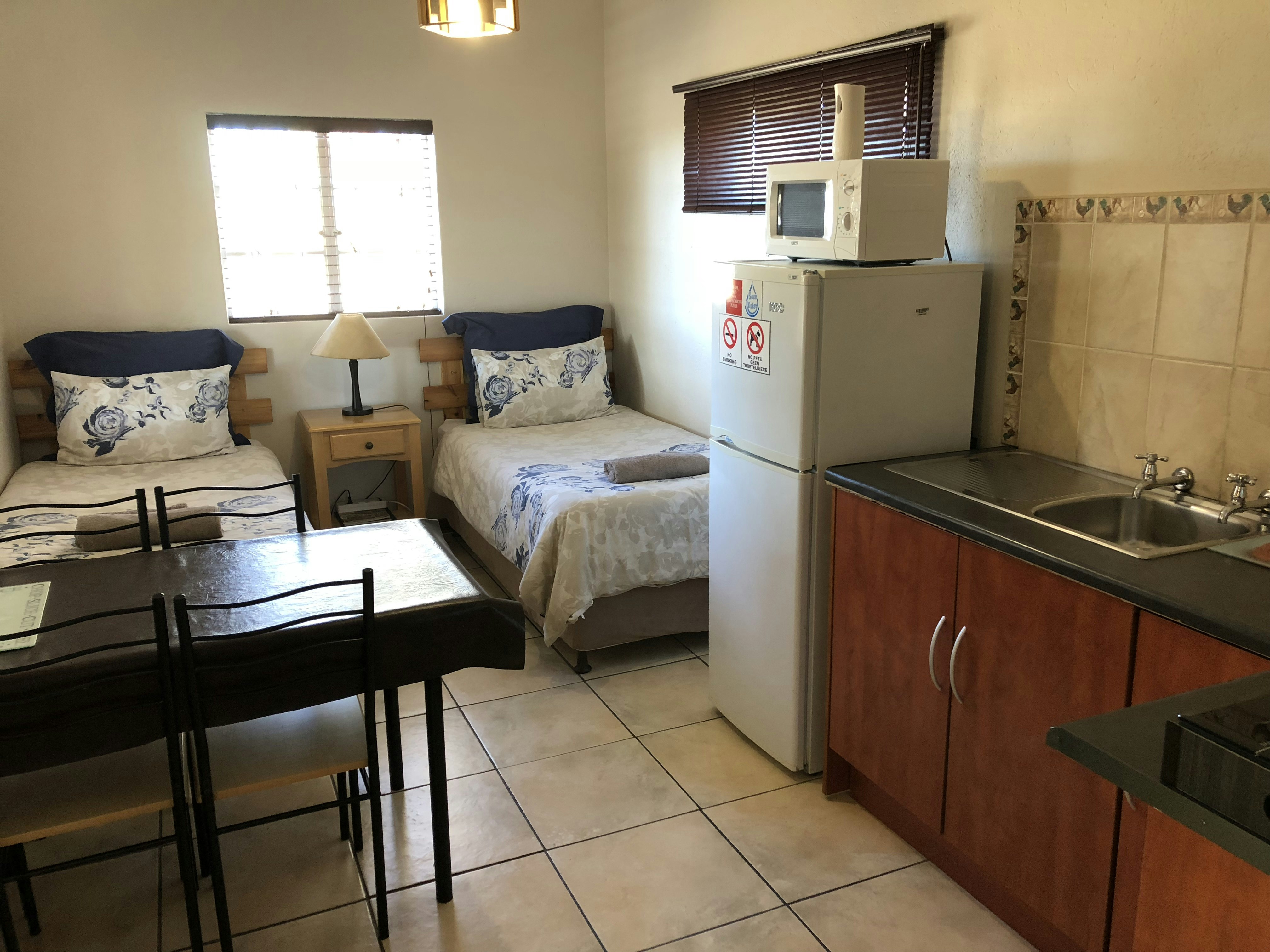 Kambro Accommodation & Farm Stall | LekkeSlaap