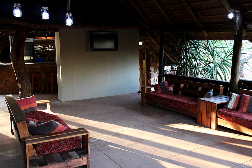 Thwane Bush Camp | LekkeSlaap